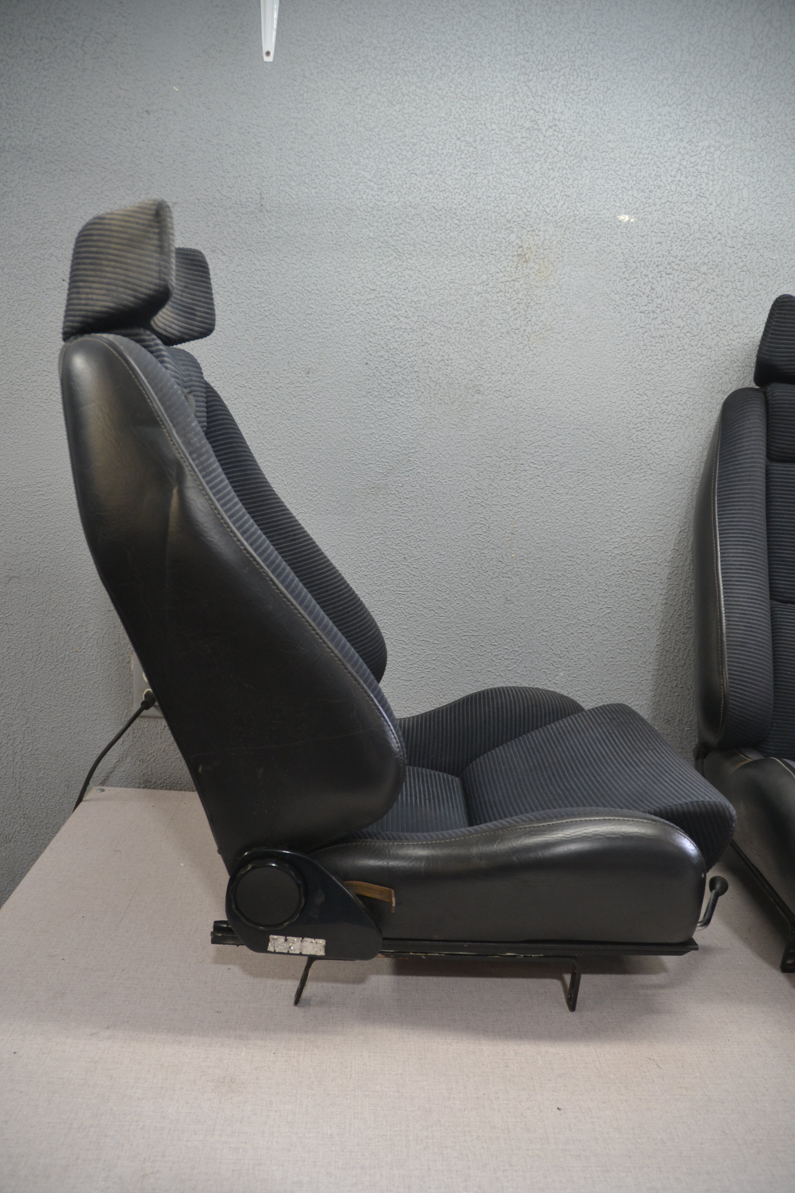 Scheel Mann Sport Seats, Model 200, Pair |﻿ Body and Interior