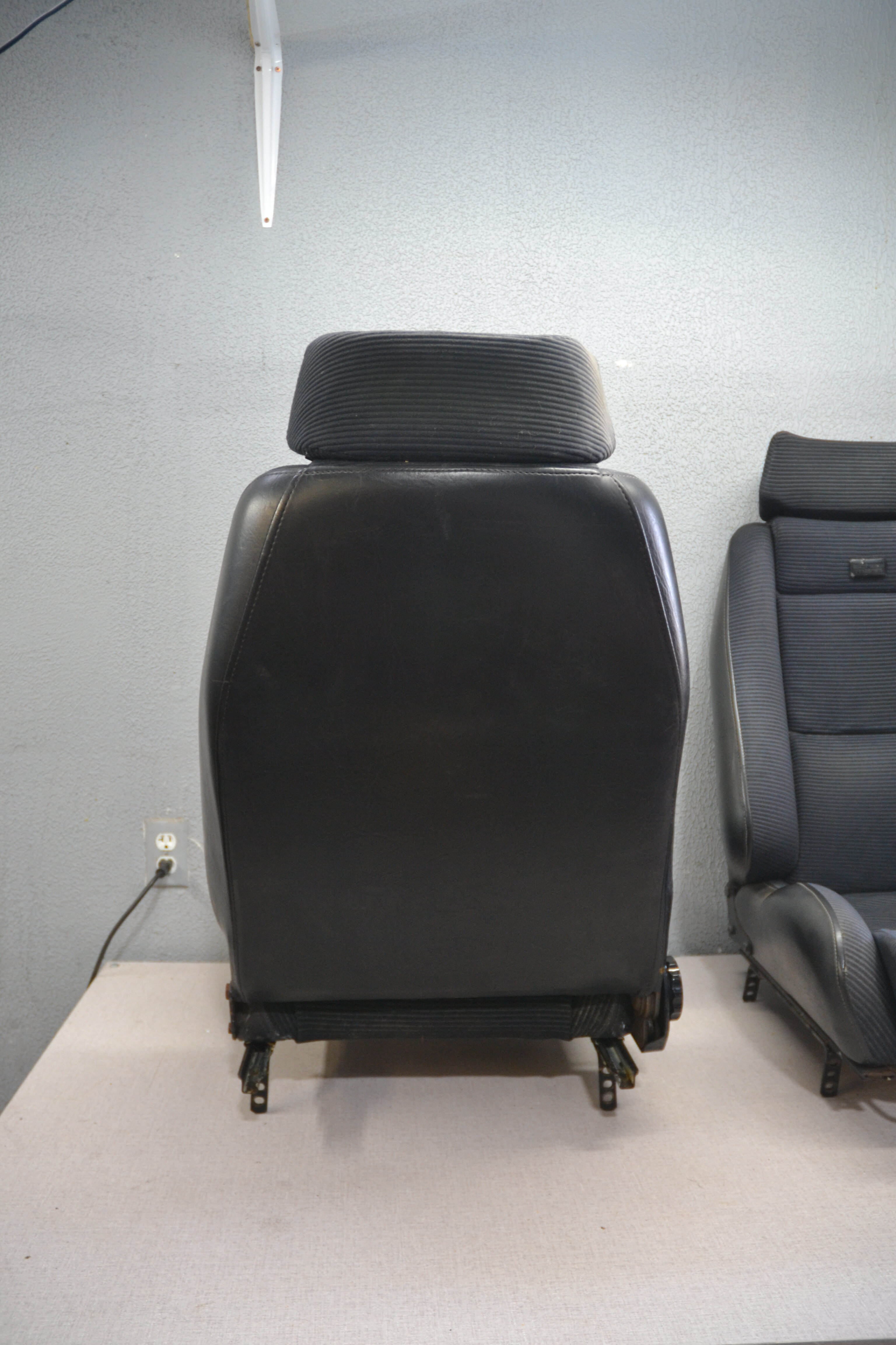 Scheel Mann Sport Seats, Model 200, Pair |﻿ Body and Interior