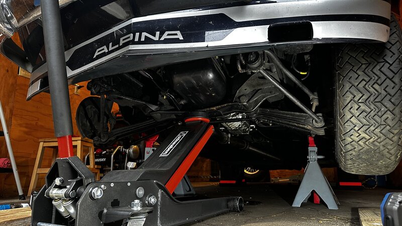 Proper jack stand placement? (ugh!) |﻿ BMW 2002 and other '02