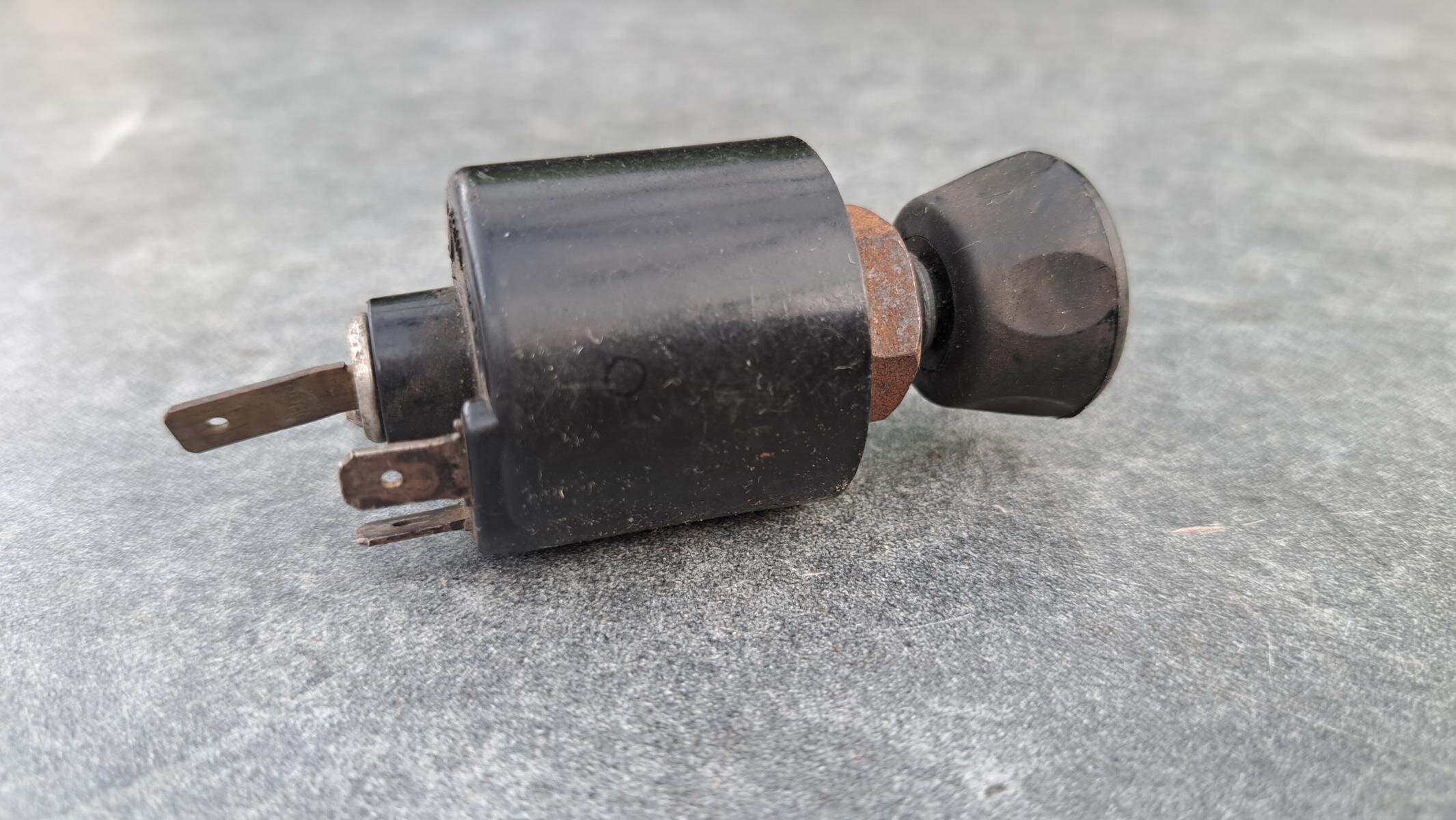 Hella fog light switch - Body and Interior - 2002FAQ