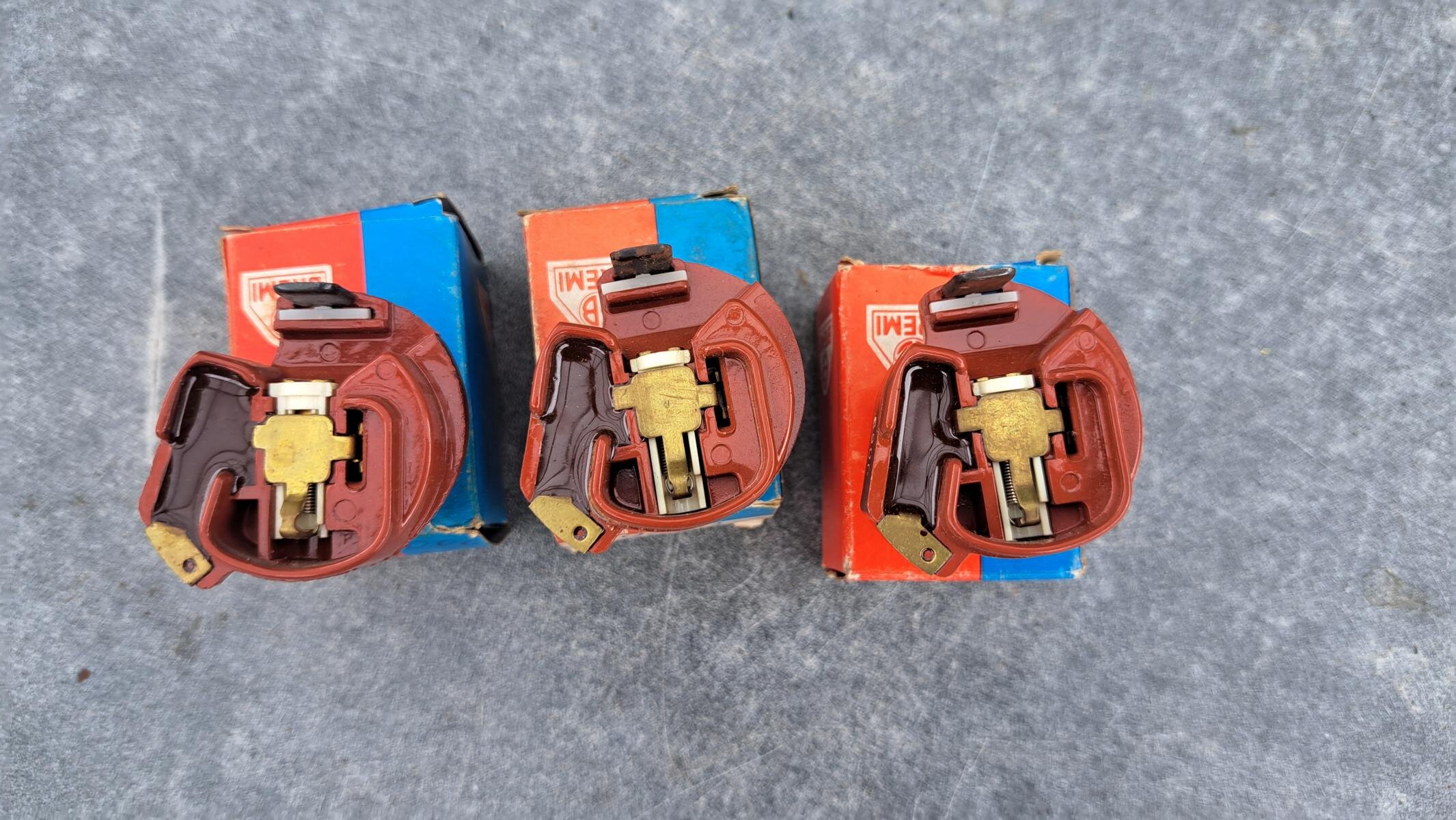 NOS Bremi distributor rotors with limiter - Electrical and Ignition ...