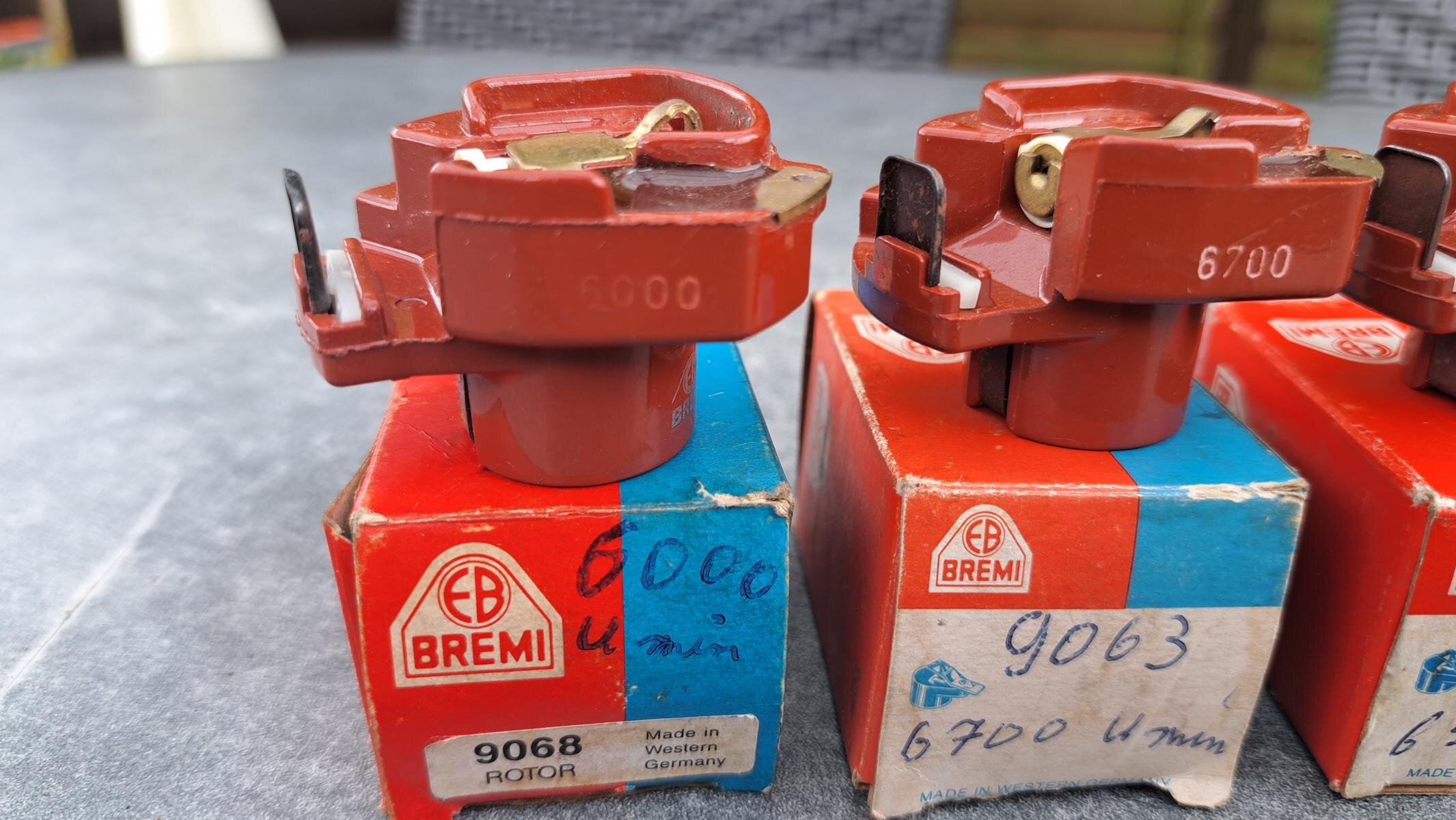 NOS Bremi distributor rotors with limiter - Electrical and Ignition ...