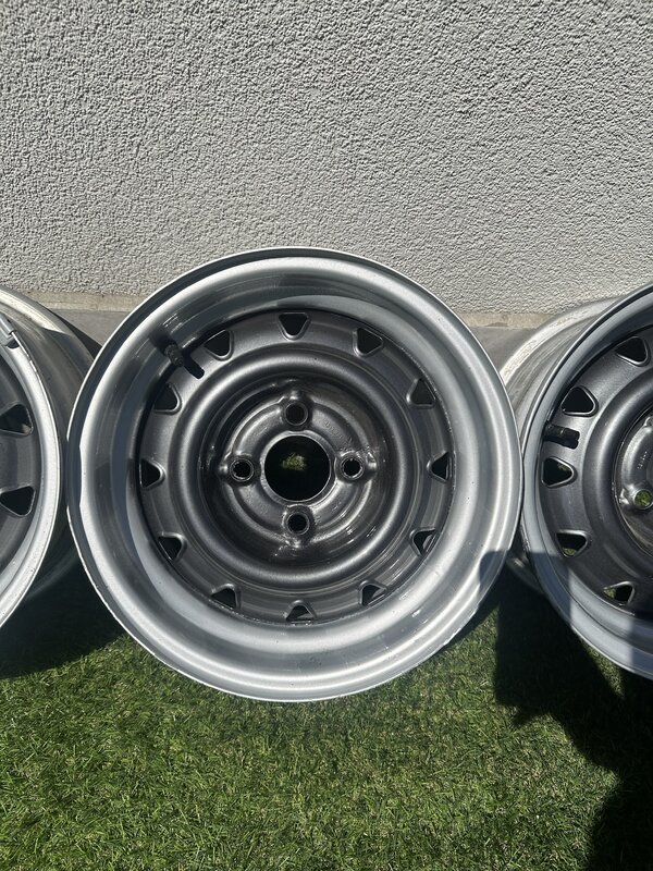 Borrani R1-528 wheels (13x6J, ET17) - Miscellaneous - 2002FAQ