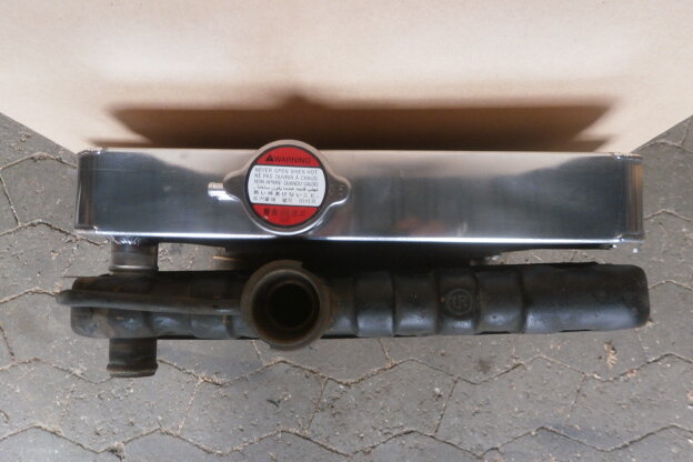 Fan hit radiator - Any experience with eBay radiators? |﻿ BMW 2002 and ...