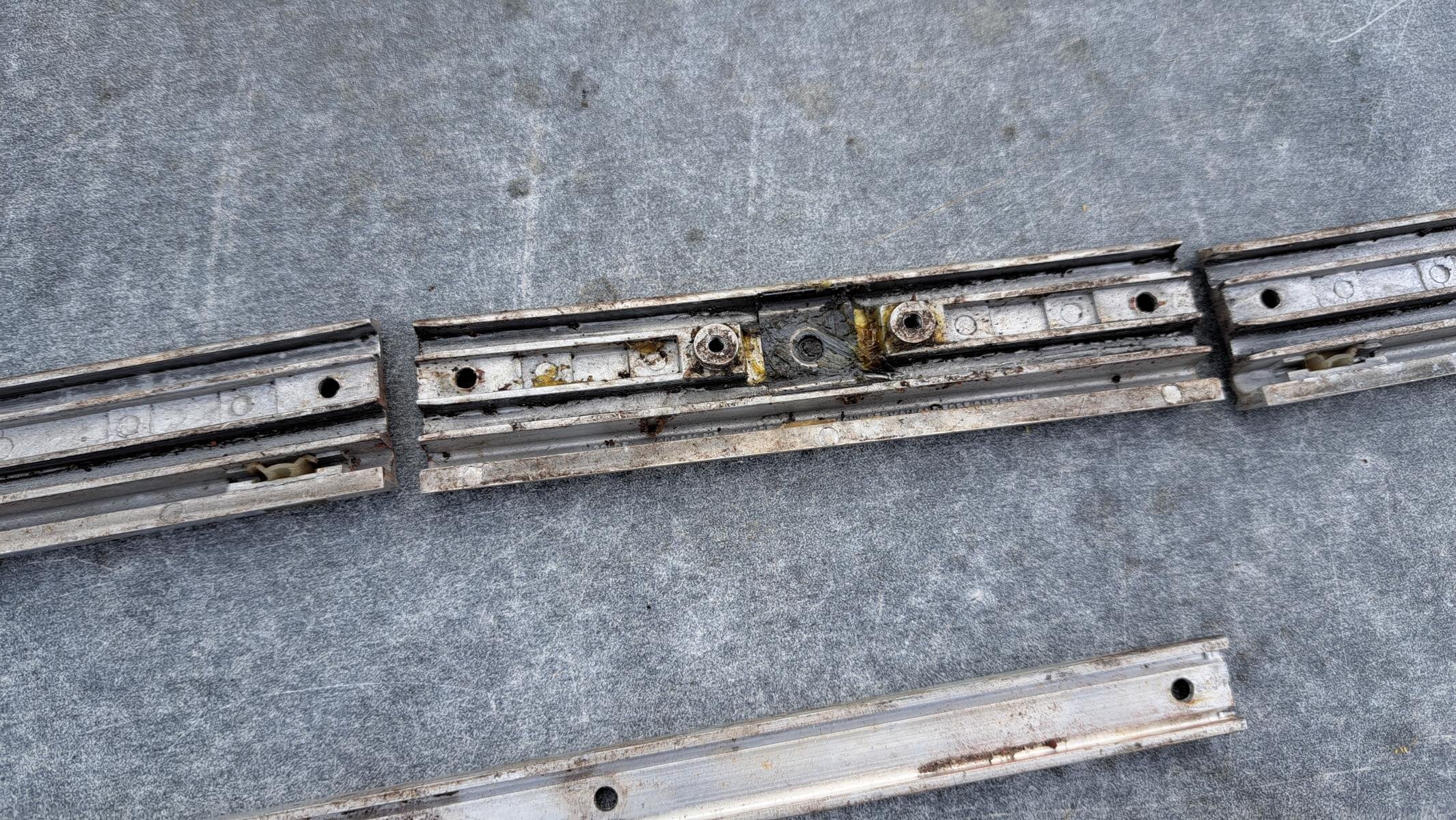 sunroof guide rails, lot - Body and Interior - 2002FAQ