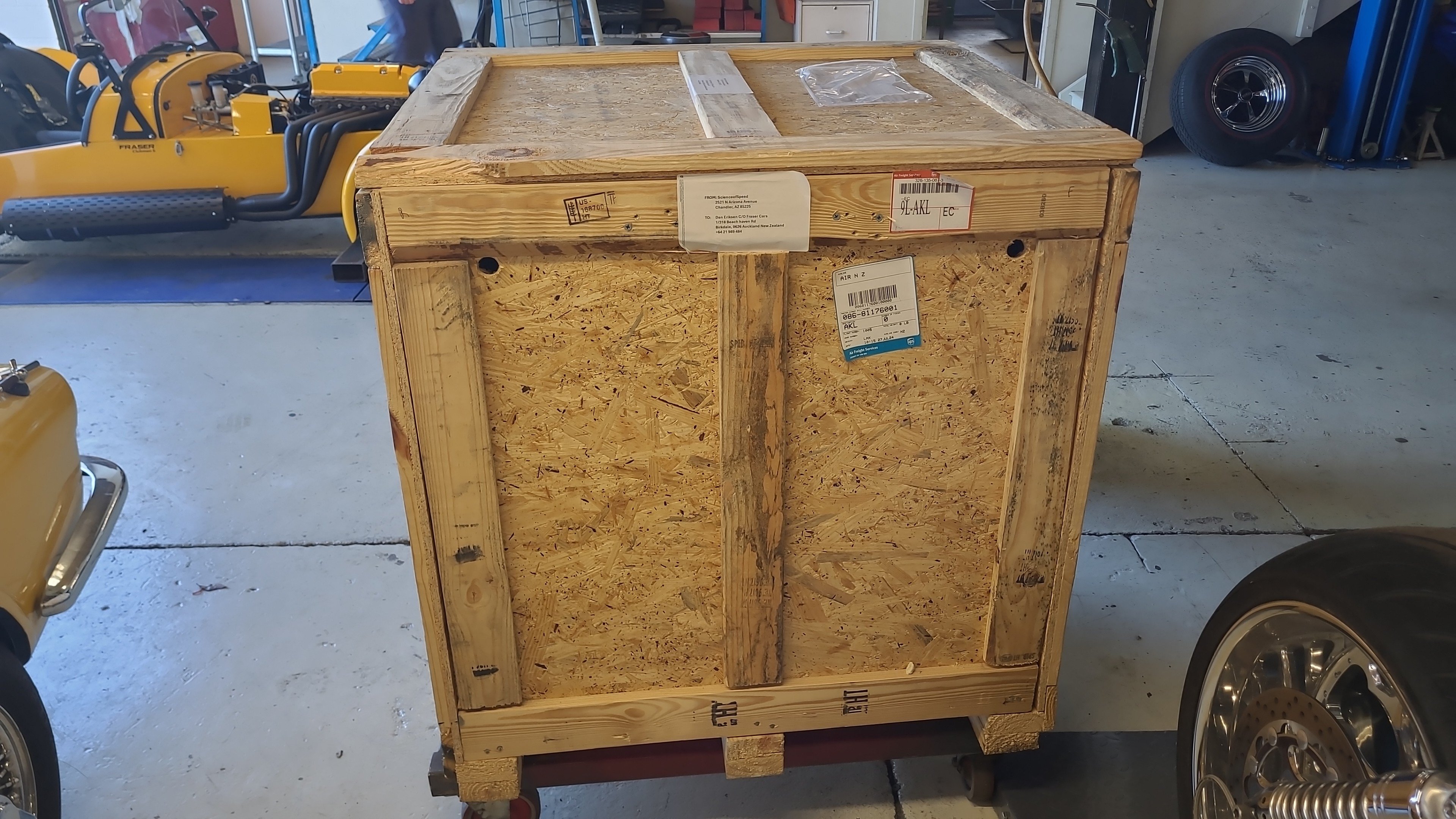 Honda crate engine arrives |﻿ 2002 restomod with K20C1 repower