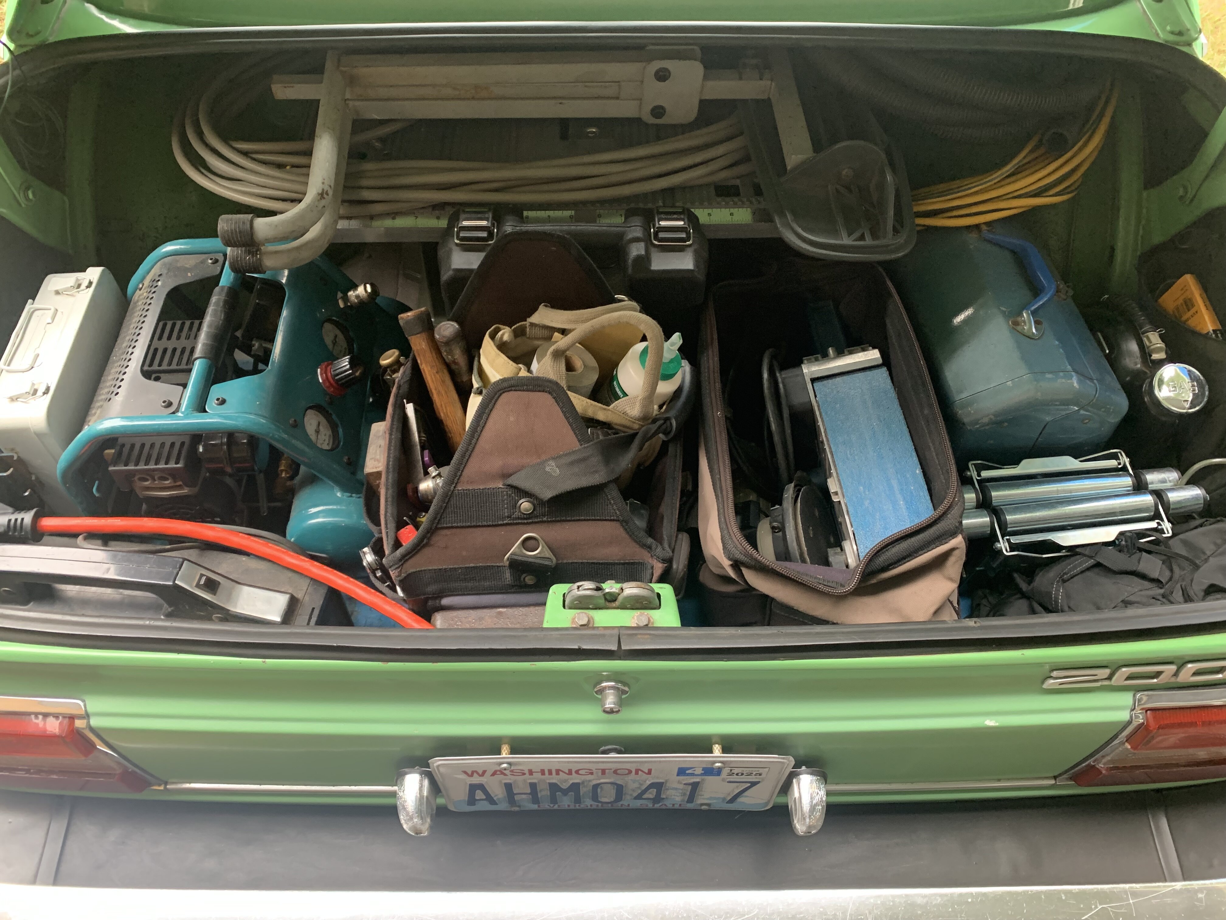 Show me your stock trunk Jack mount |﻿ BMW 2002 and other '02