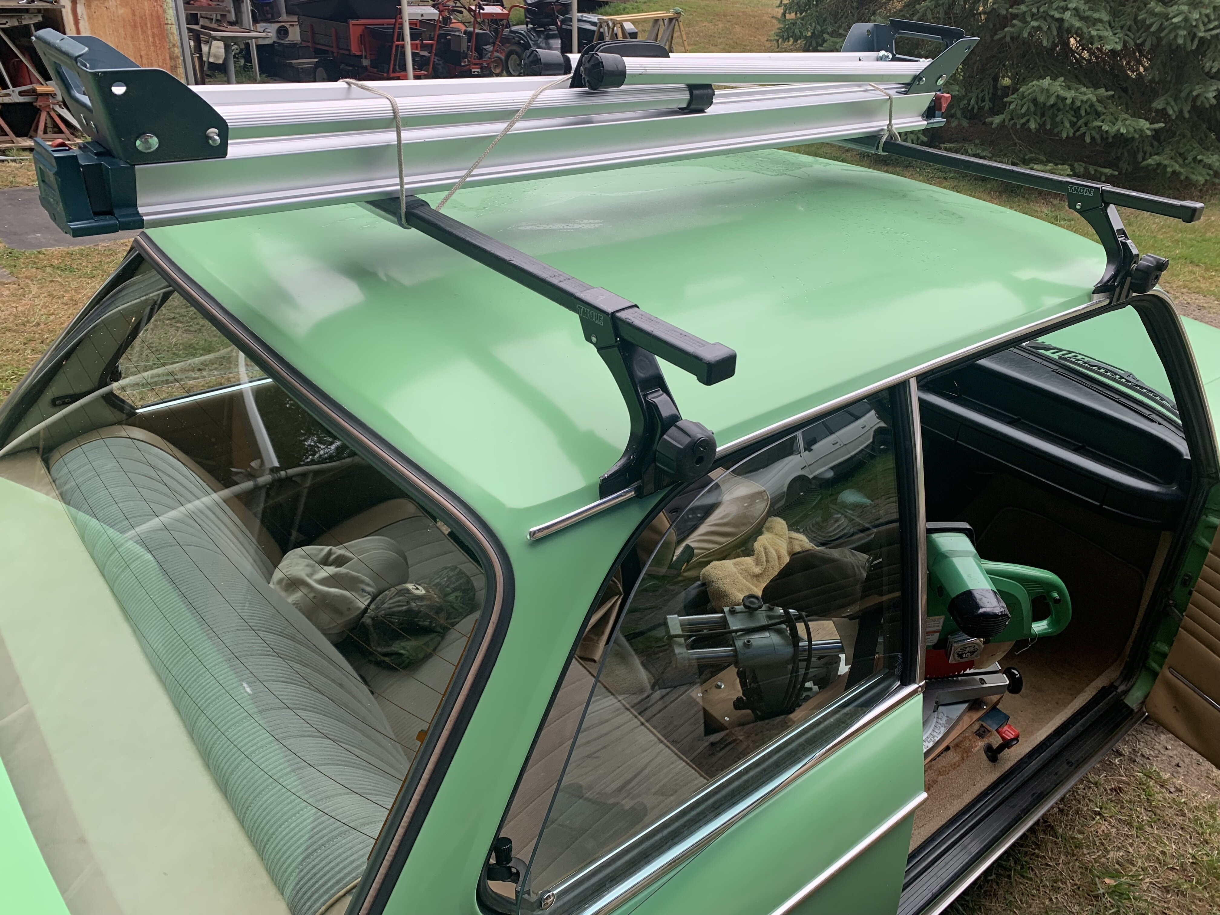 Show me your stock trunk Jack mount - BMW 2002 and other '02 - 2002FAQ