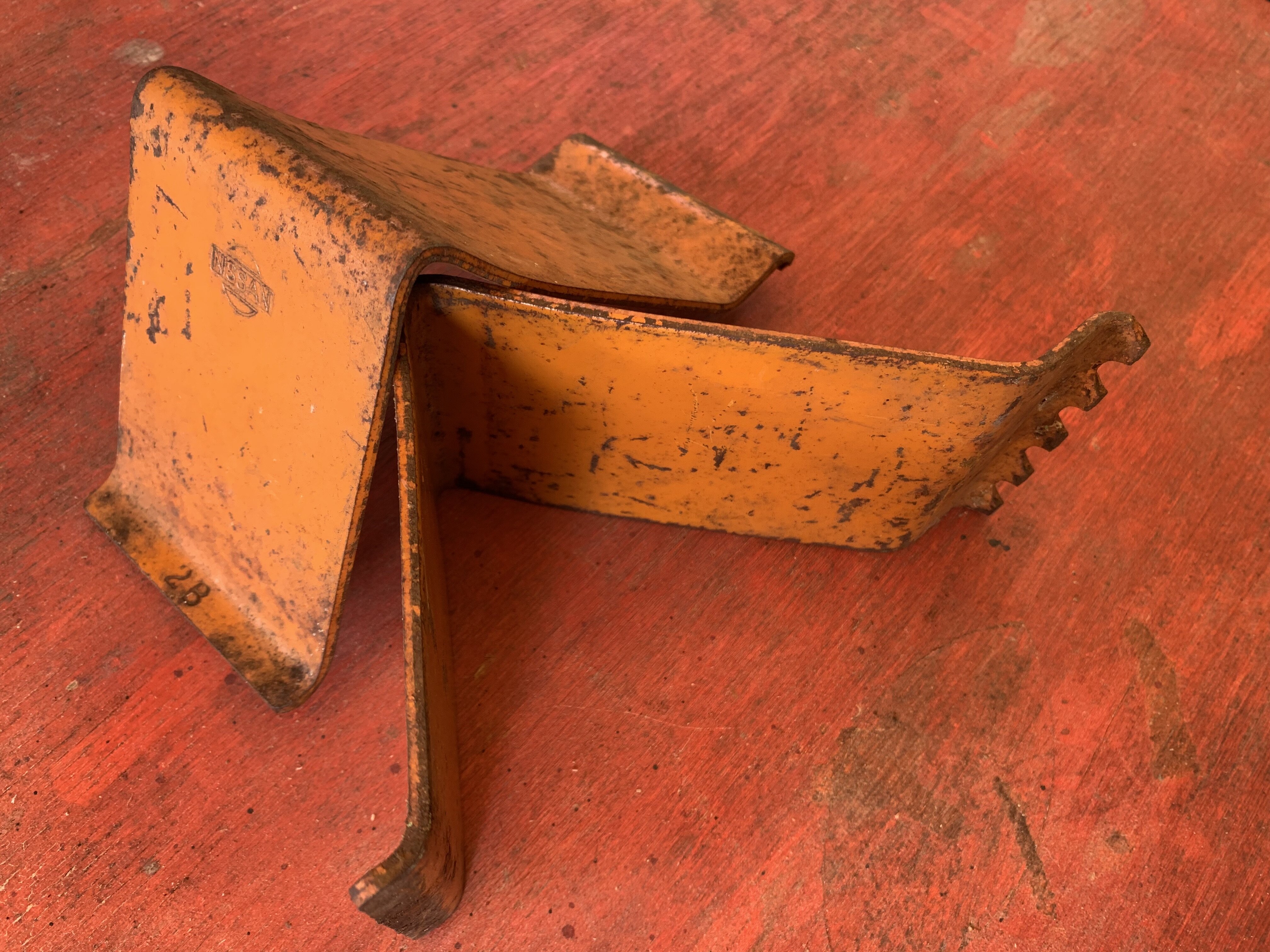Show me your stock trunk Jack mount - BMW 2002 and other '02 - 2002FAQ