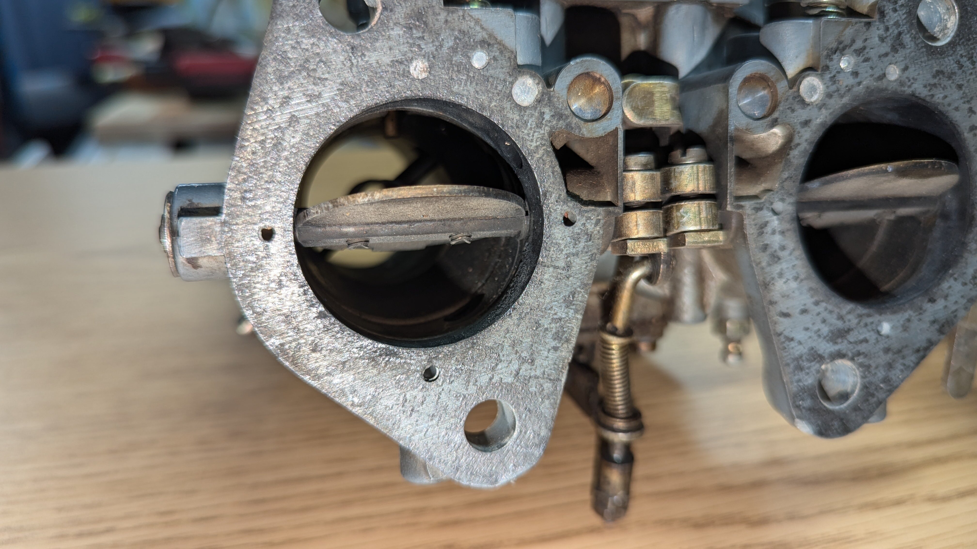 Solex Twin 40 DDH Side Draft Carburetors and Intake Manifold |﻿ Engine and Drivetrain