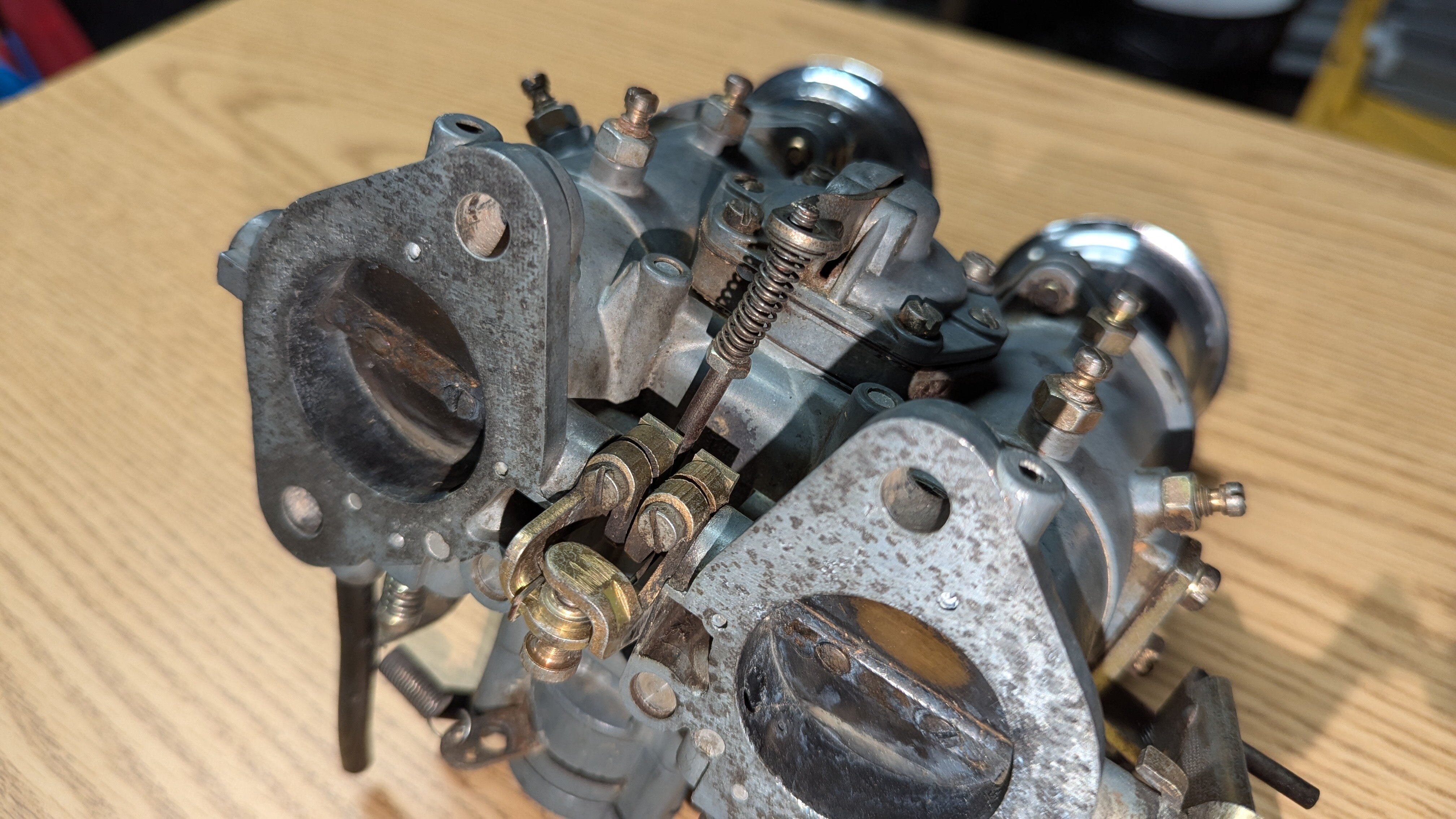 Solex Twin 40 DDH Side Draft Carburetors and Intake Manifold |﻿ Engine and Drivetrain