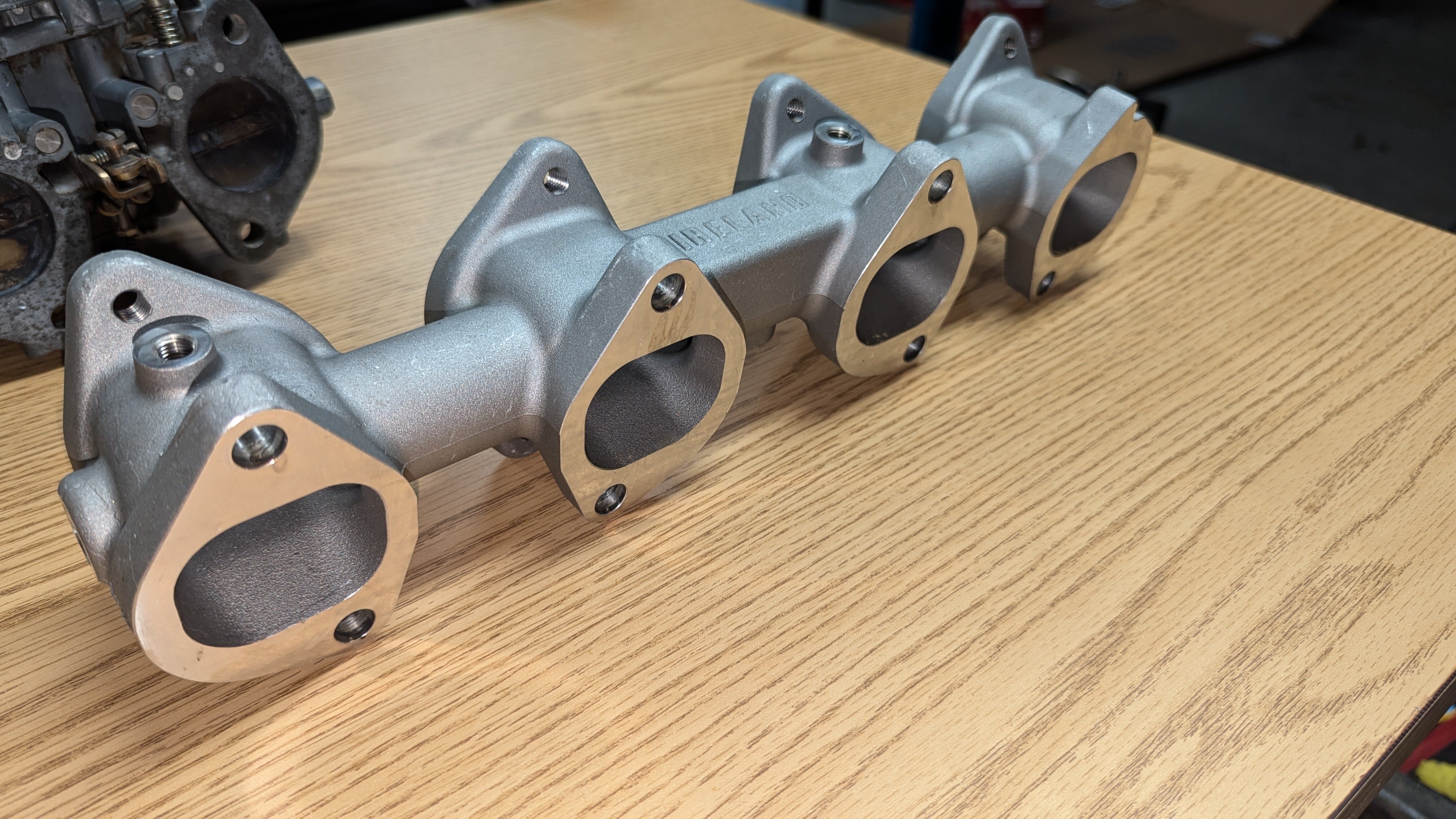 Solex Twin 40 DDH Side Draft Carburetors and Intake Manifold |﻿ Engine and Drivetrain