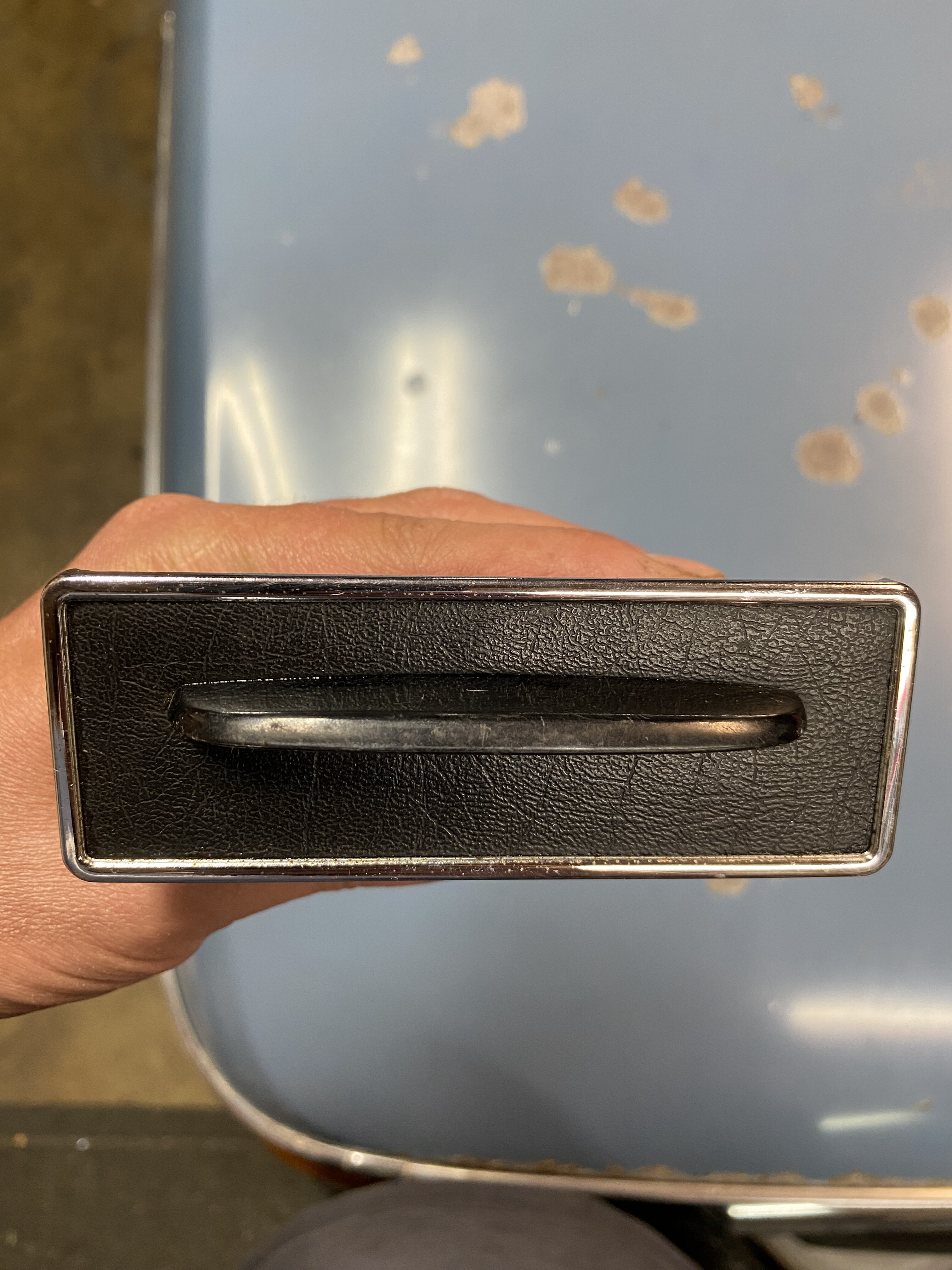 Early 2002 ashtray - Body and Interior - 2002FAQ