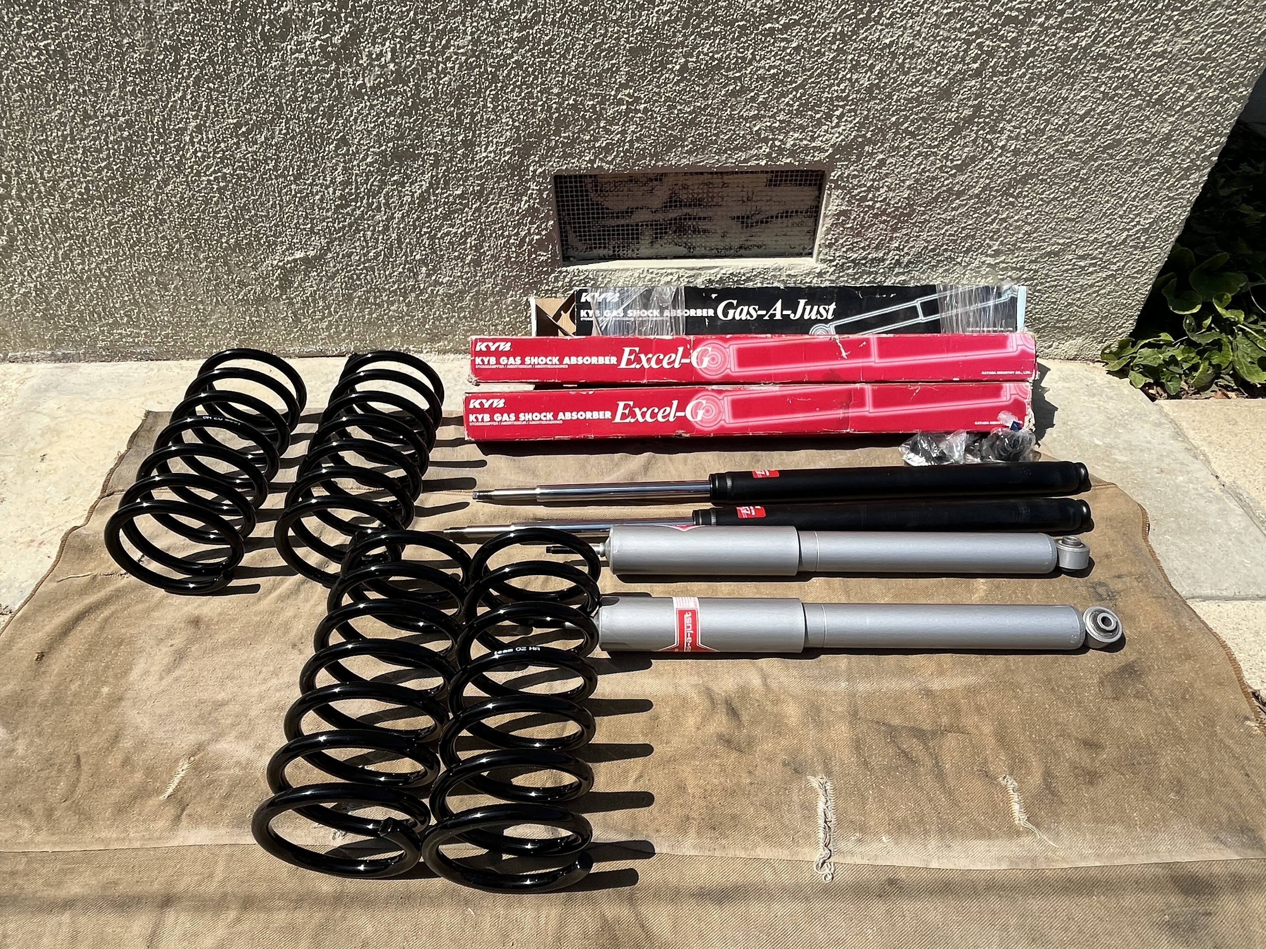FS: KYB Struts and Wallothnesch Lowering Springs - Suspension and ...
