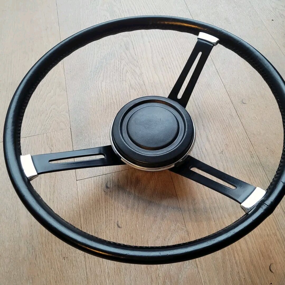 Original Tii steering wheel 40cm - Body and Interior - 2002FAQ