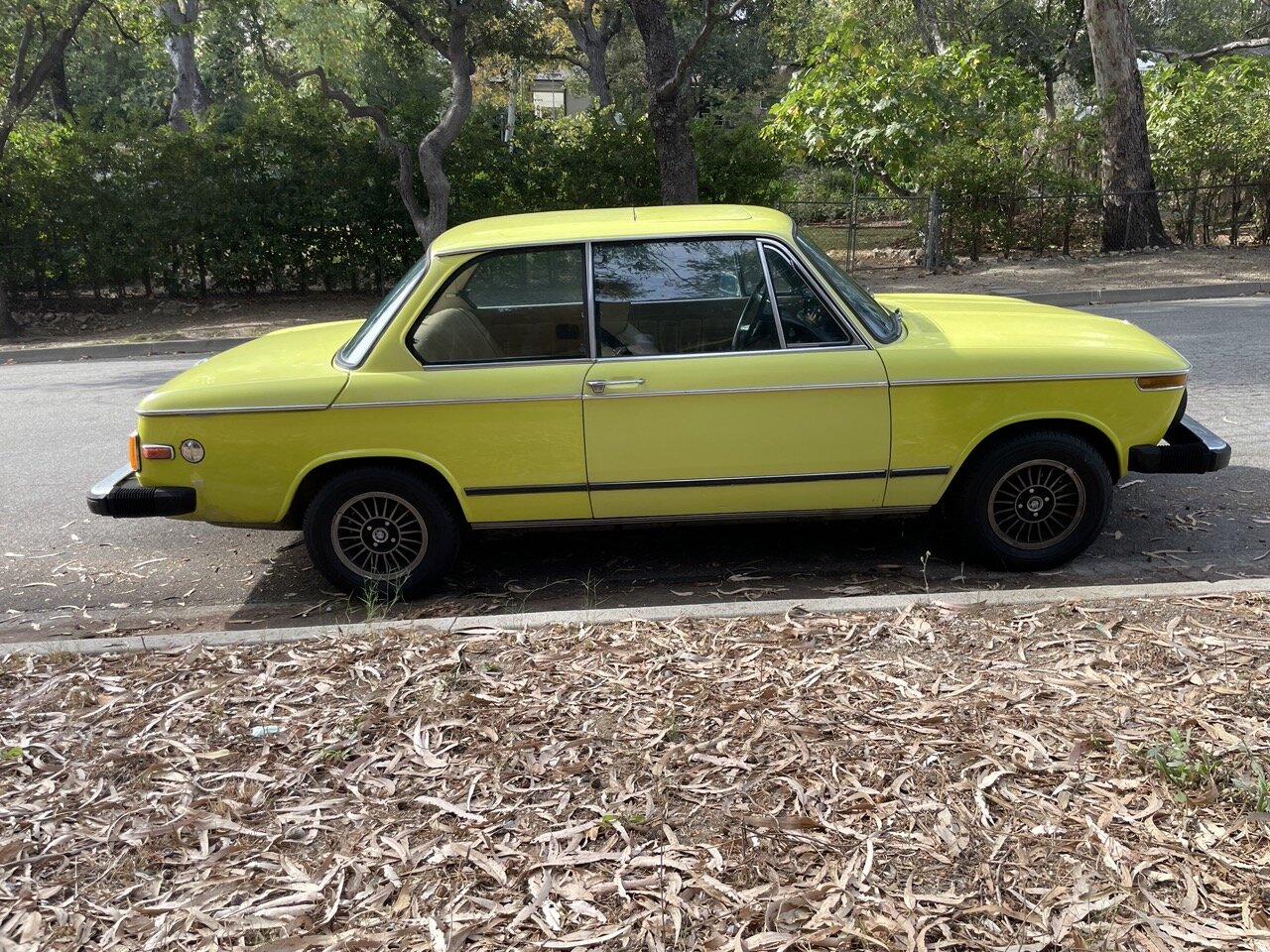 1976 2002 / Golf Yellow / Los Angeles - Cars for Sale/Wanted - 2002FAQ