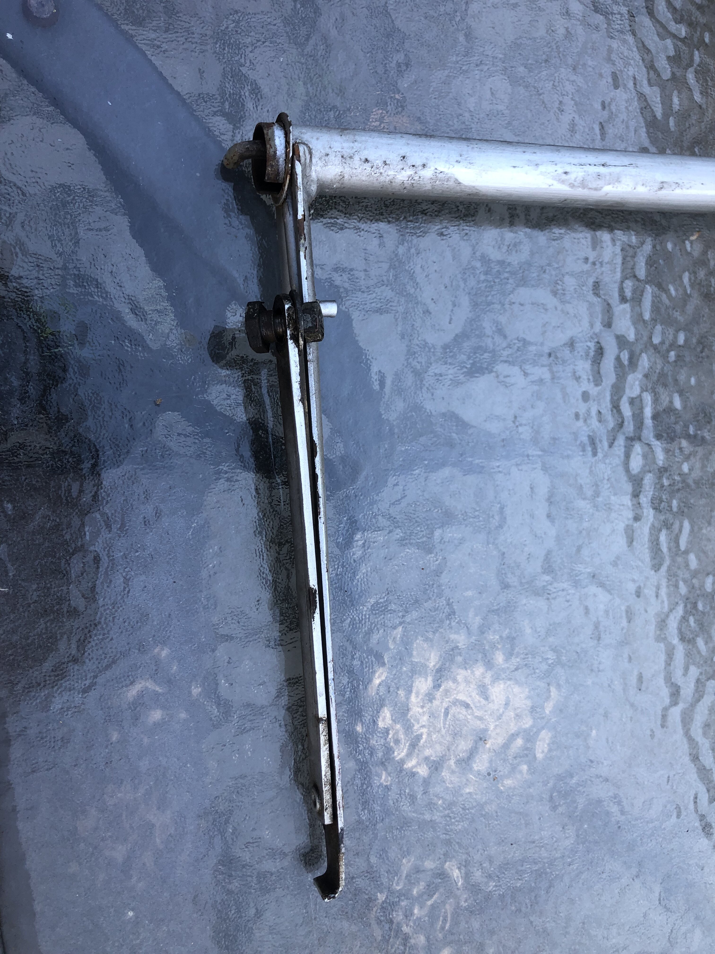 Hood connection pipe - Body and Interior - 2002FAQ