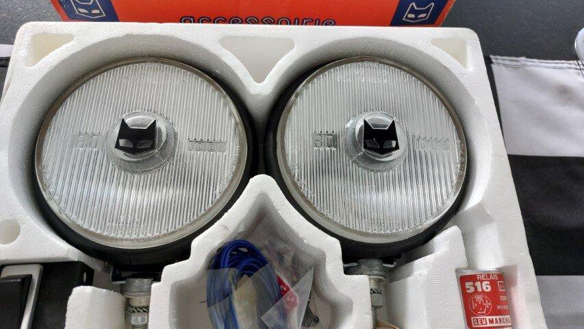 FS - Rare clear MARCHAL 810 fog light box set |﻿ Miscellaneous