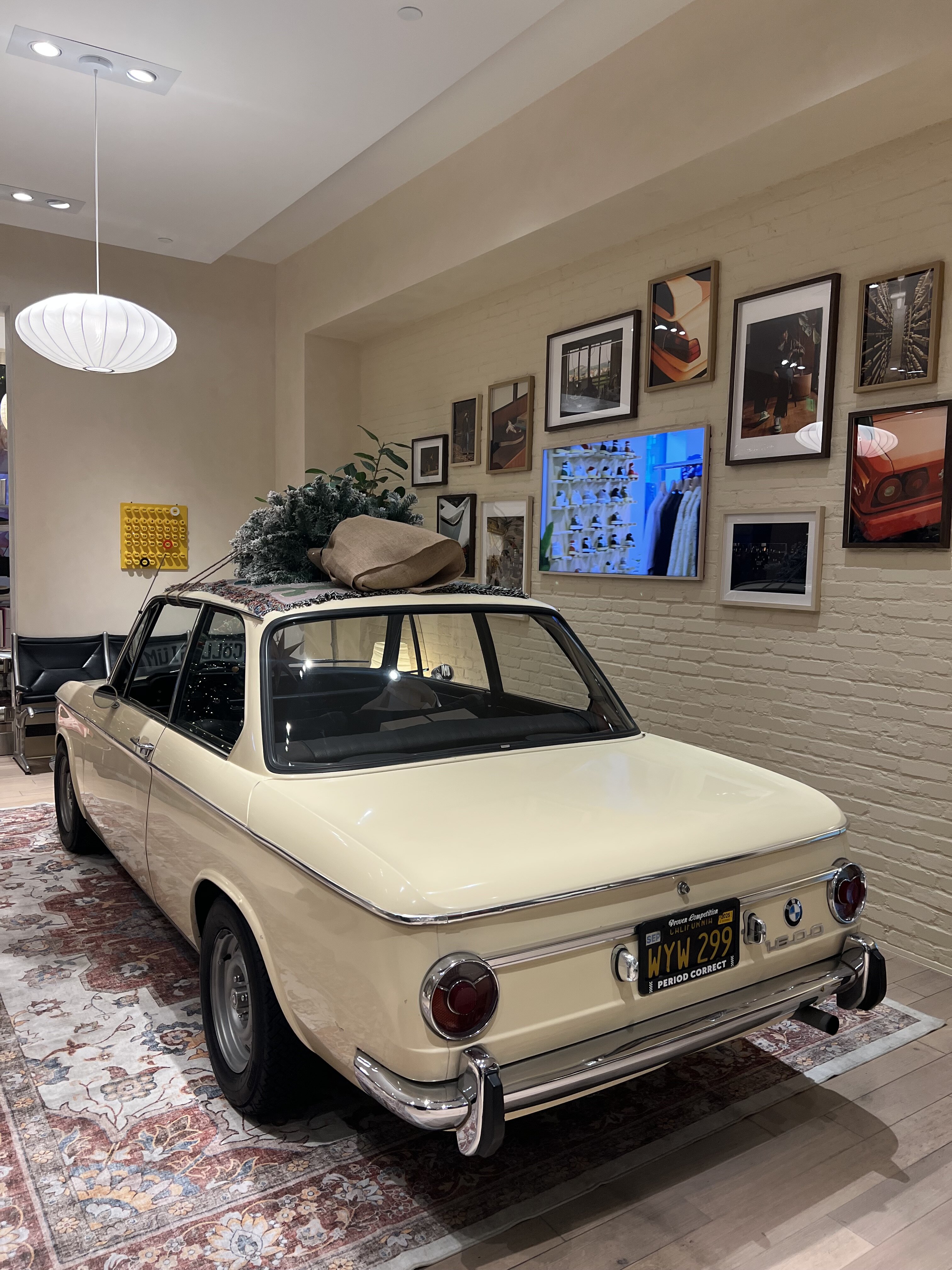 Sighting @ Collegium in South Coast Plaza |﻿ BMW 2002 and other '02
