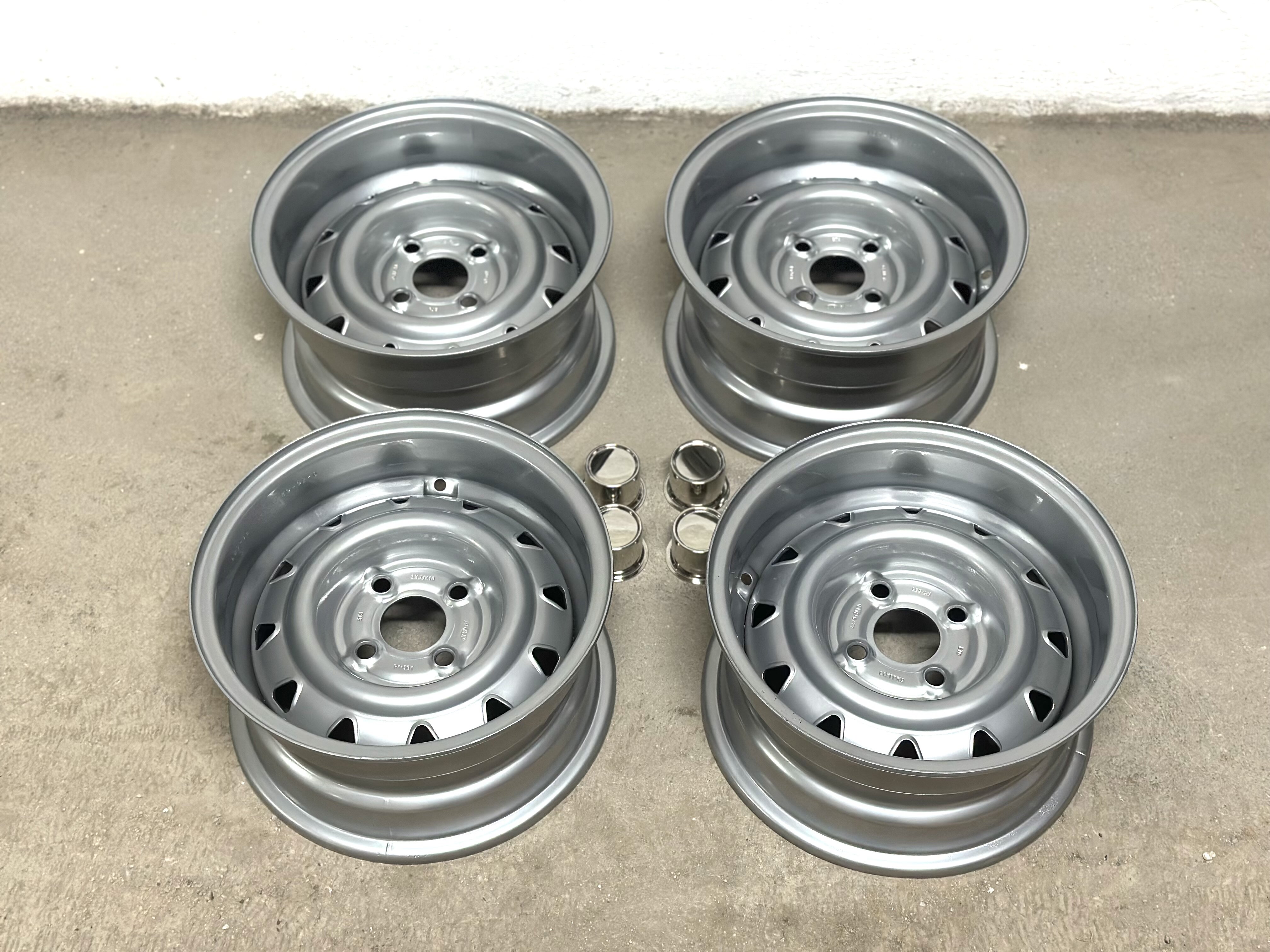 CMR / Borrani R1-581 - 6.5J x 13 - Wheels - 2002FAQ
