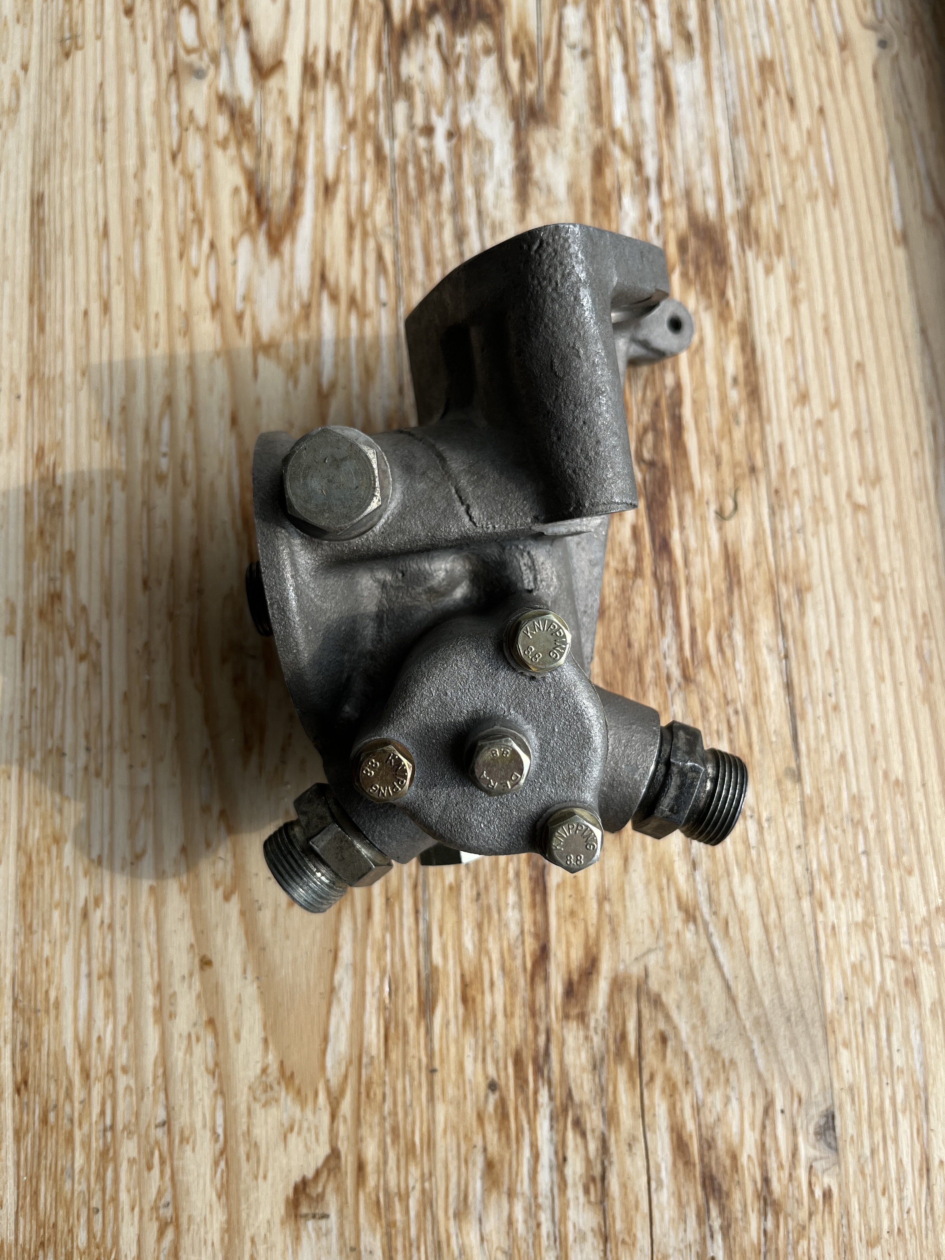 Alpina oil cooler filter housing - Parts Wanted - 2002FAQ