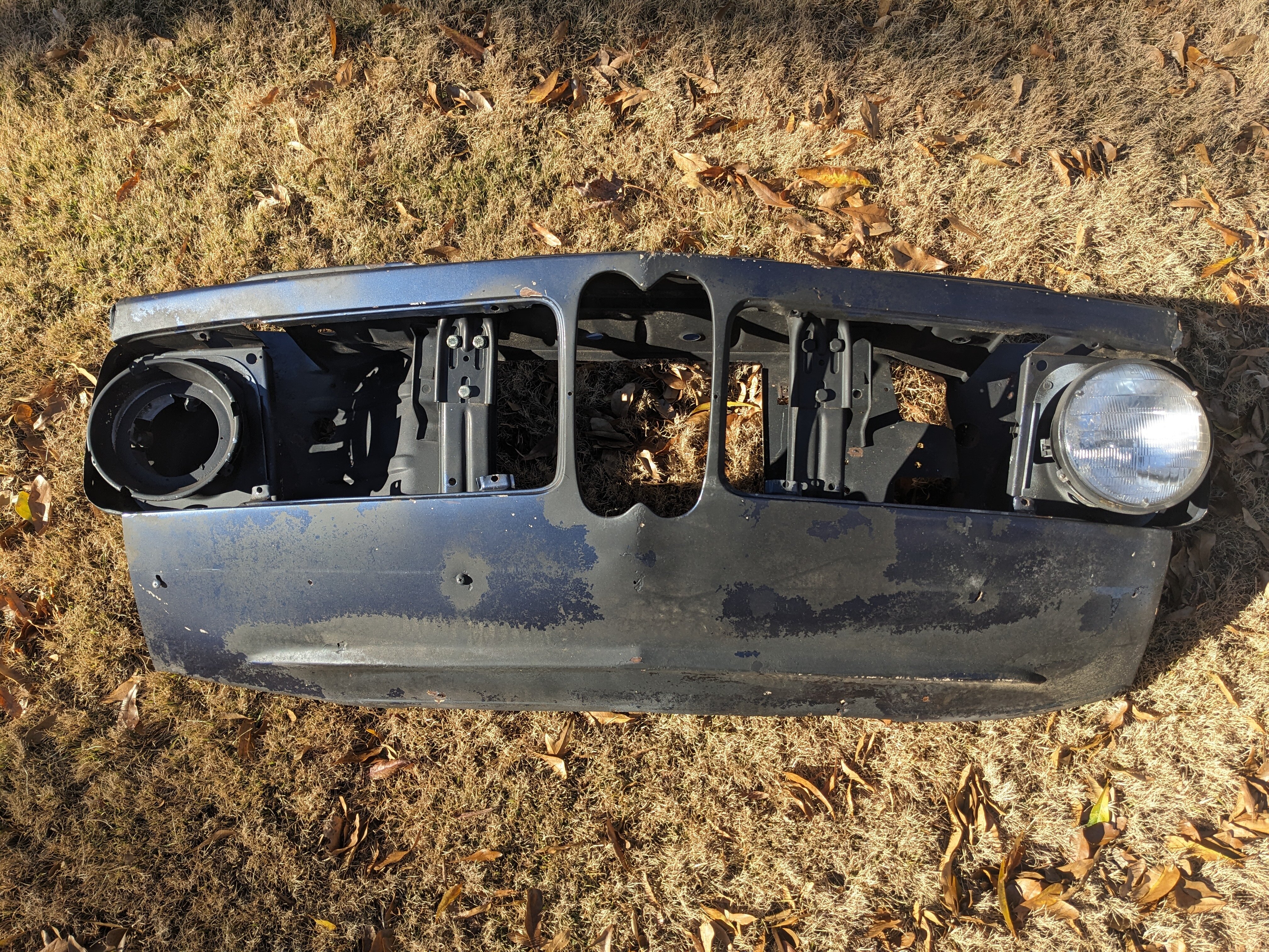 Early nose panel - Body and Interior - 2002FAQ