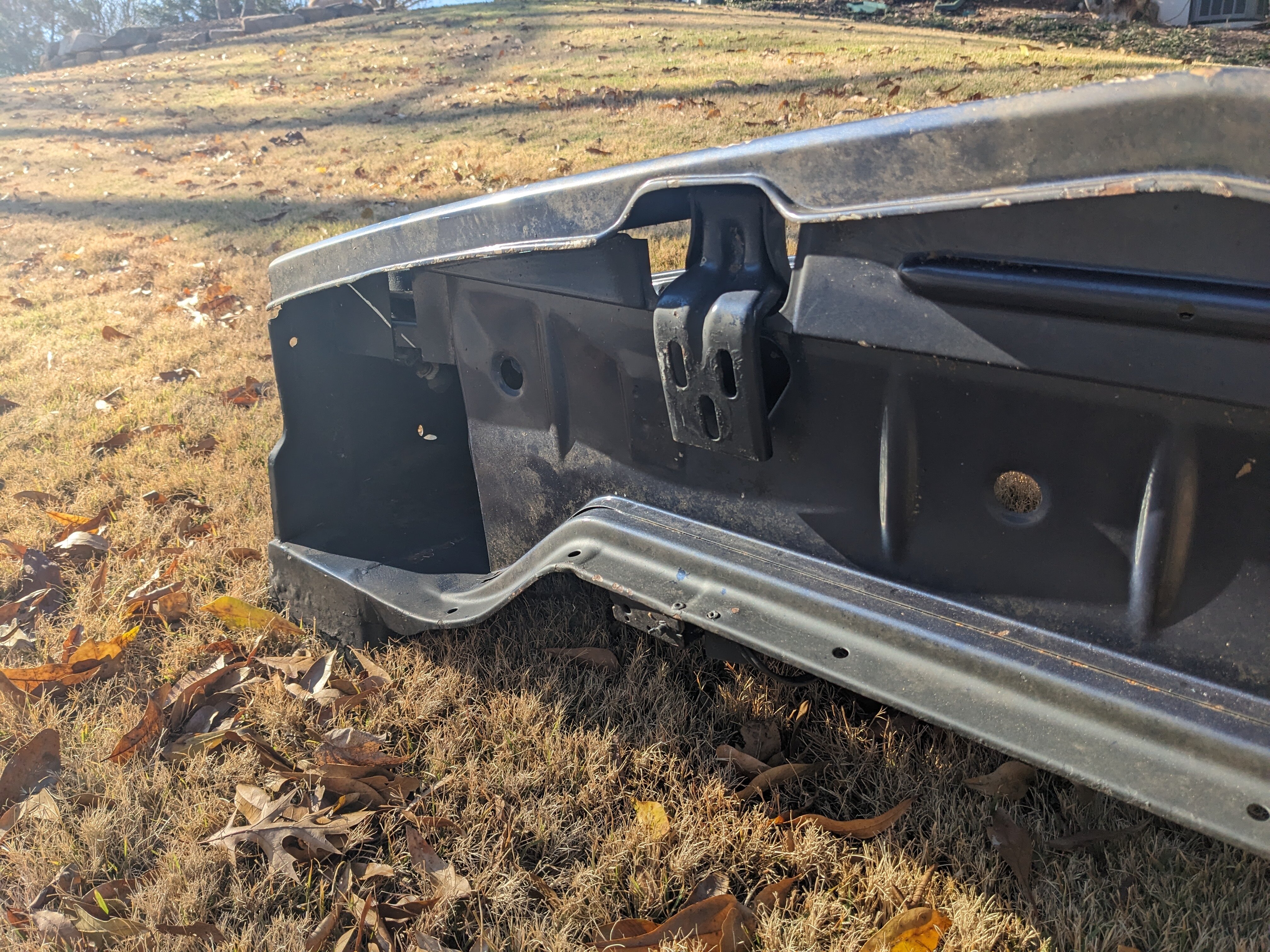 Early nose panel - Body and Interior - 2002FAQ