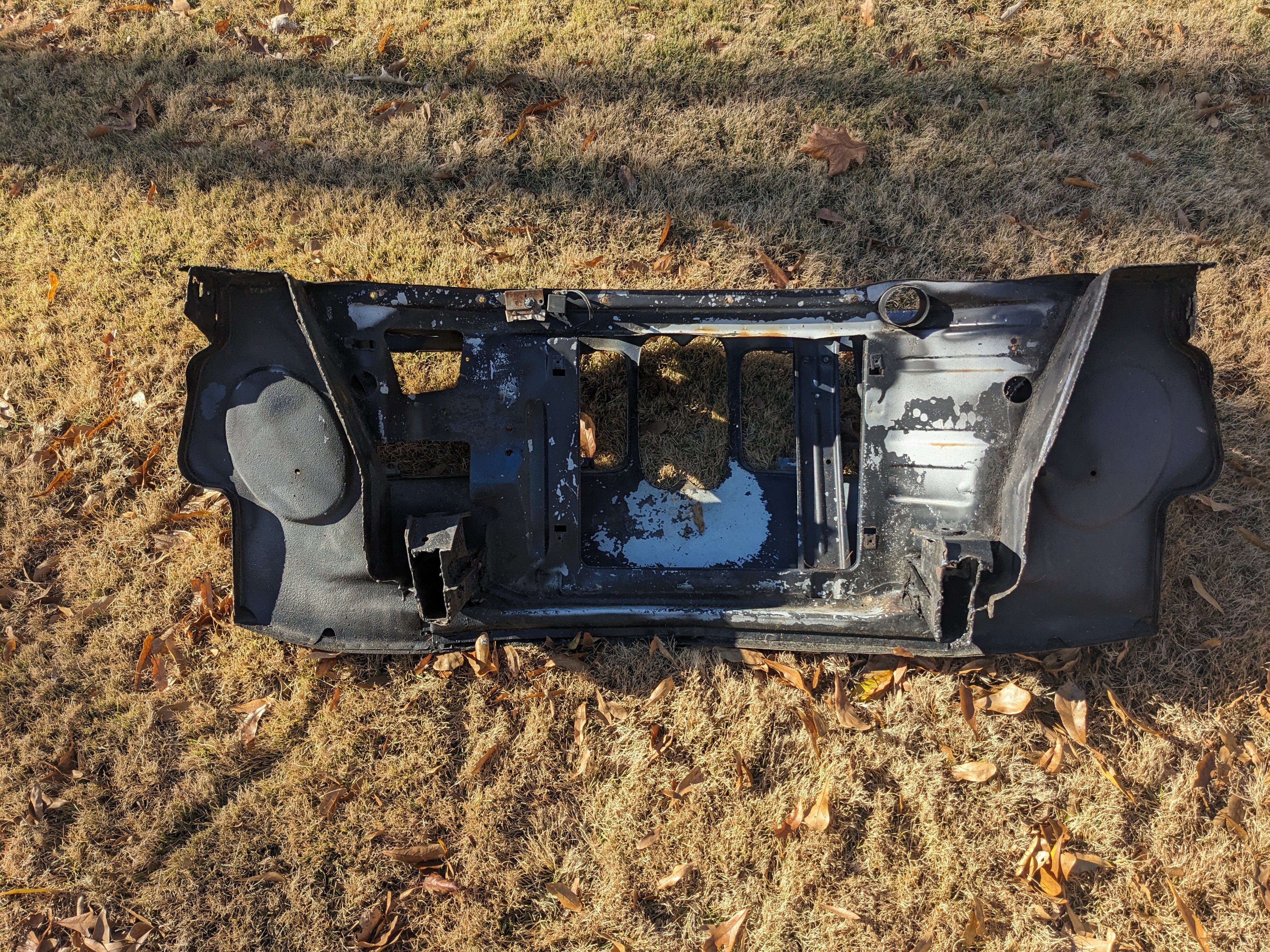 Early nose panel - Body and Interior - 2002FAQ