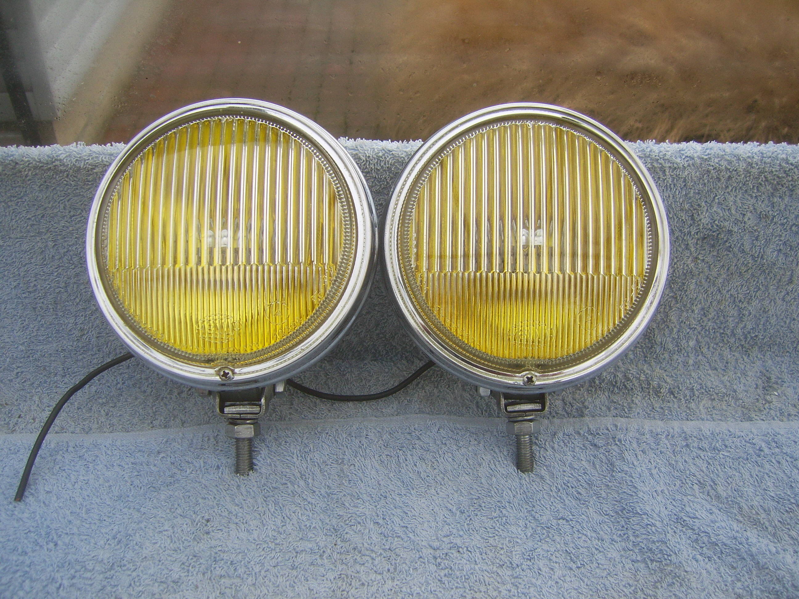 FS: Hella Yellow Fog Lights - Miscellaneous - 2002FAQ