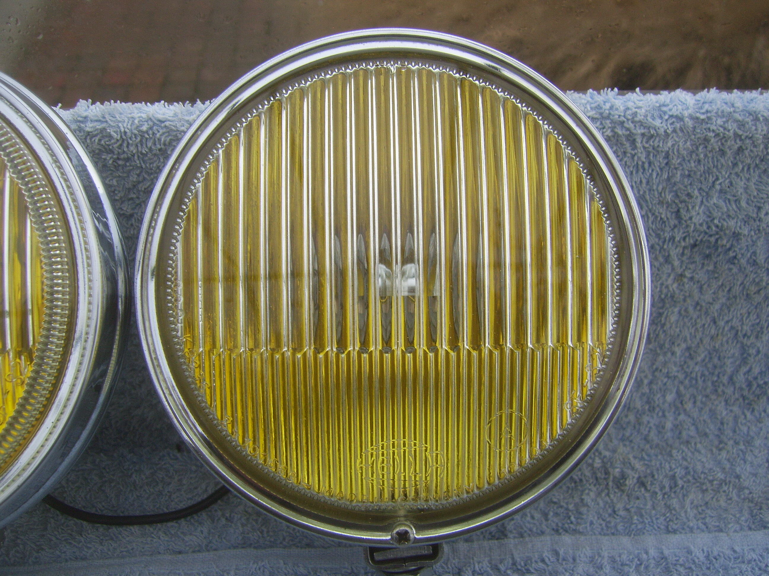 FS: Hella Yellow Fog Lights - Miscellaneous - 2002FAQ