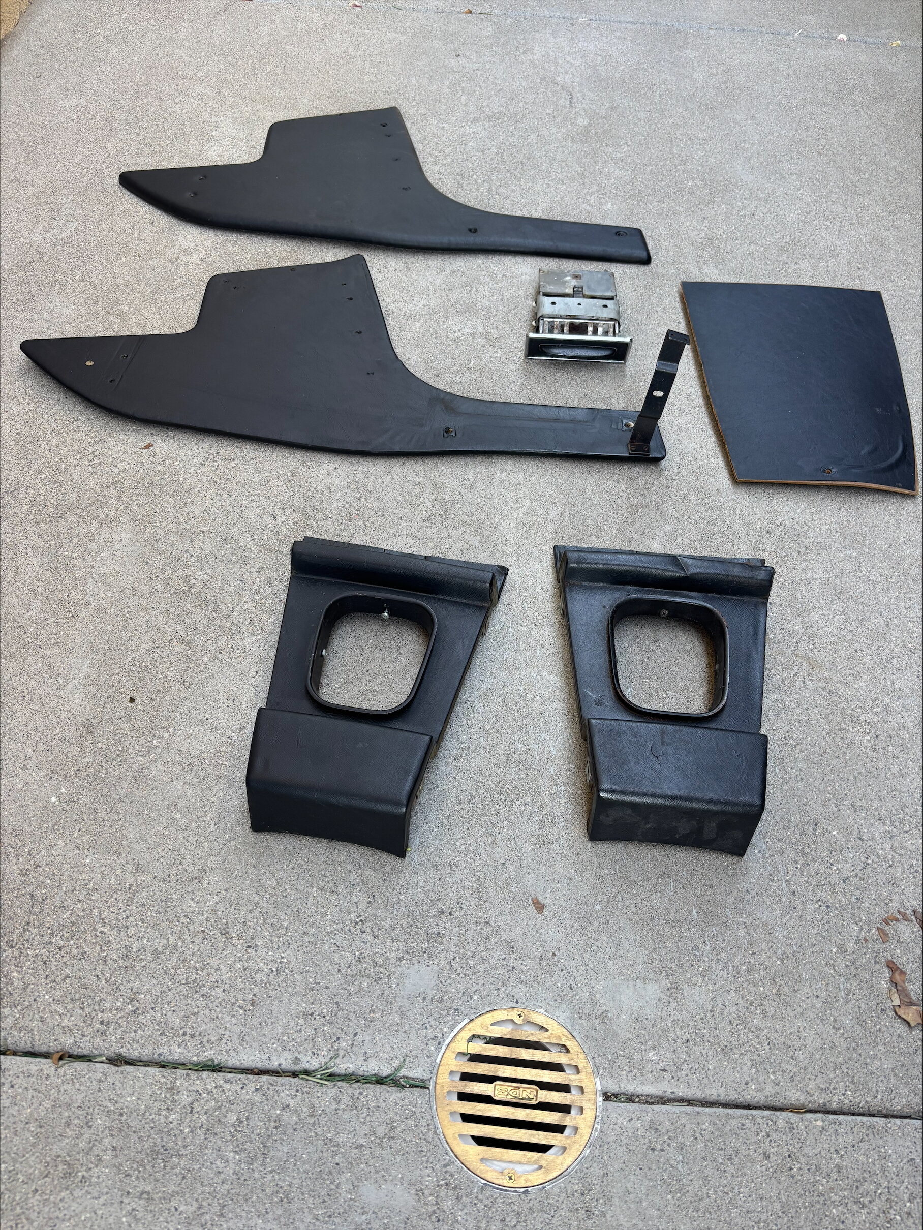 Center Console, Under Dash Panels, and Grills - Miscellaneous - 2002FAQ