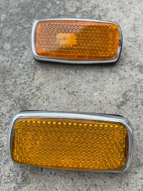 Red and Yellow Side markers |﻿ Body and Interior