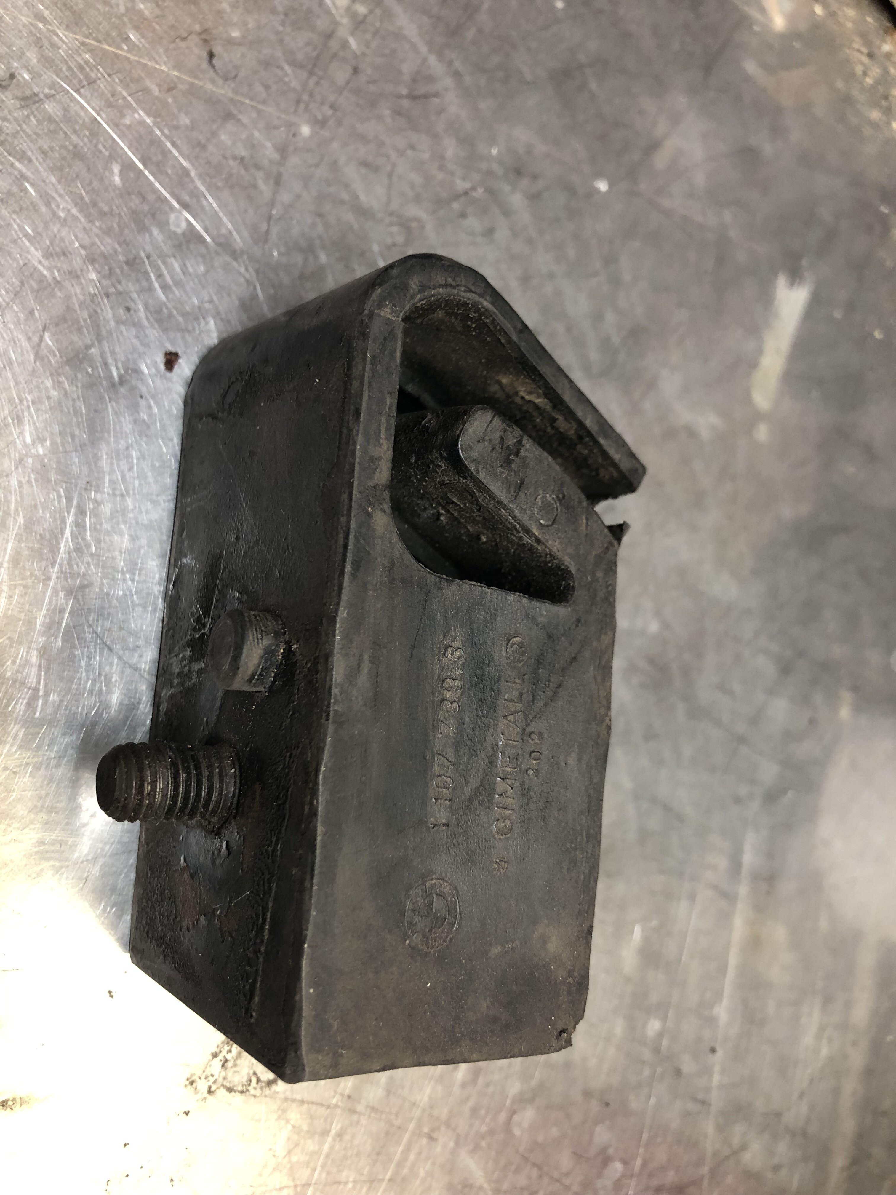 Driver side engine mount |﻿ Engine and Drivetrain