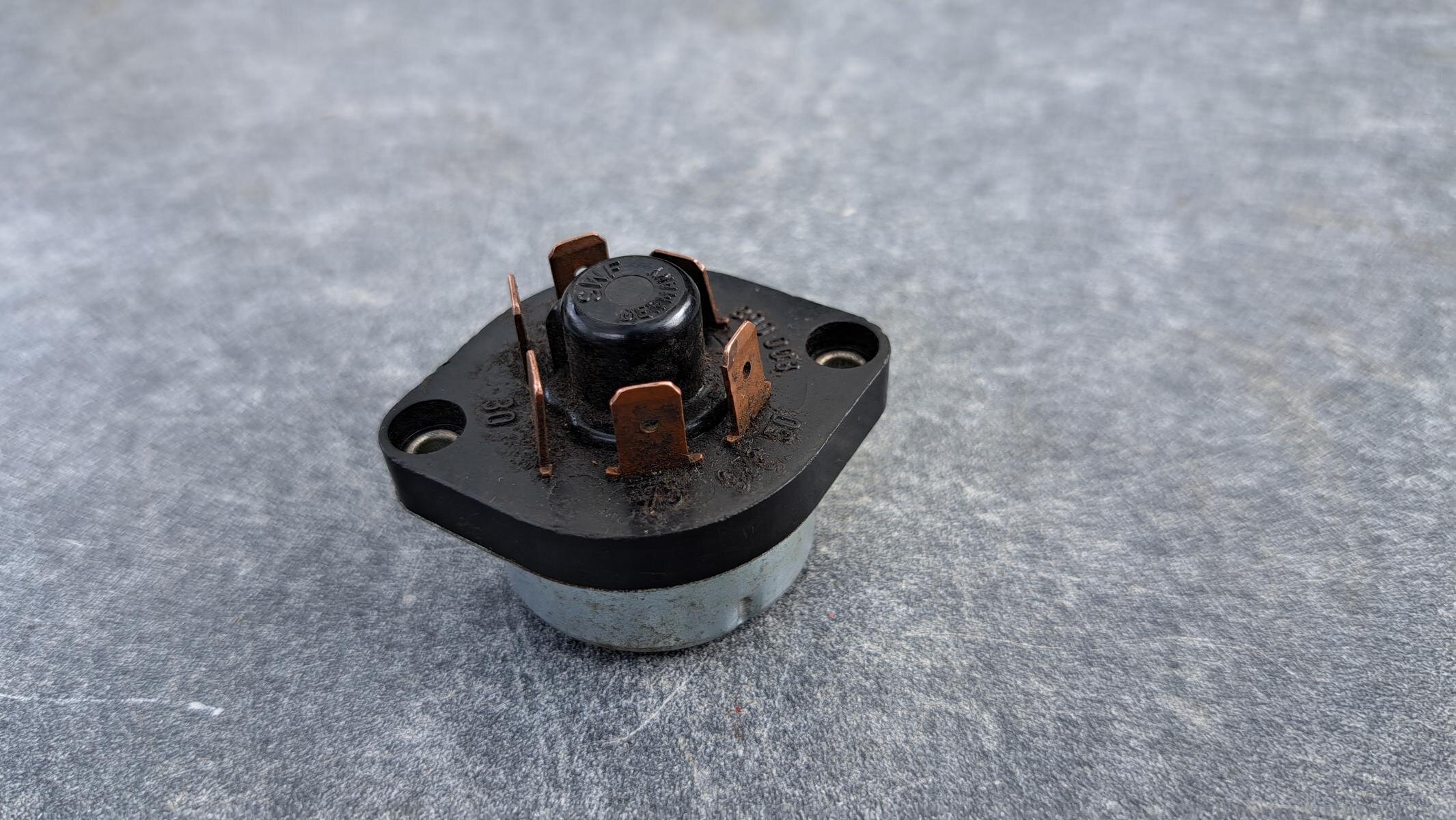 Ignition switch - Electrical and Ignition - 2002FAQ