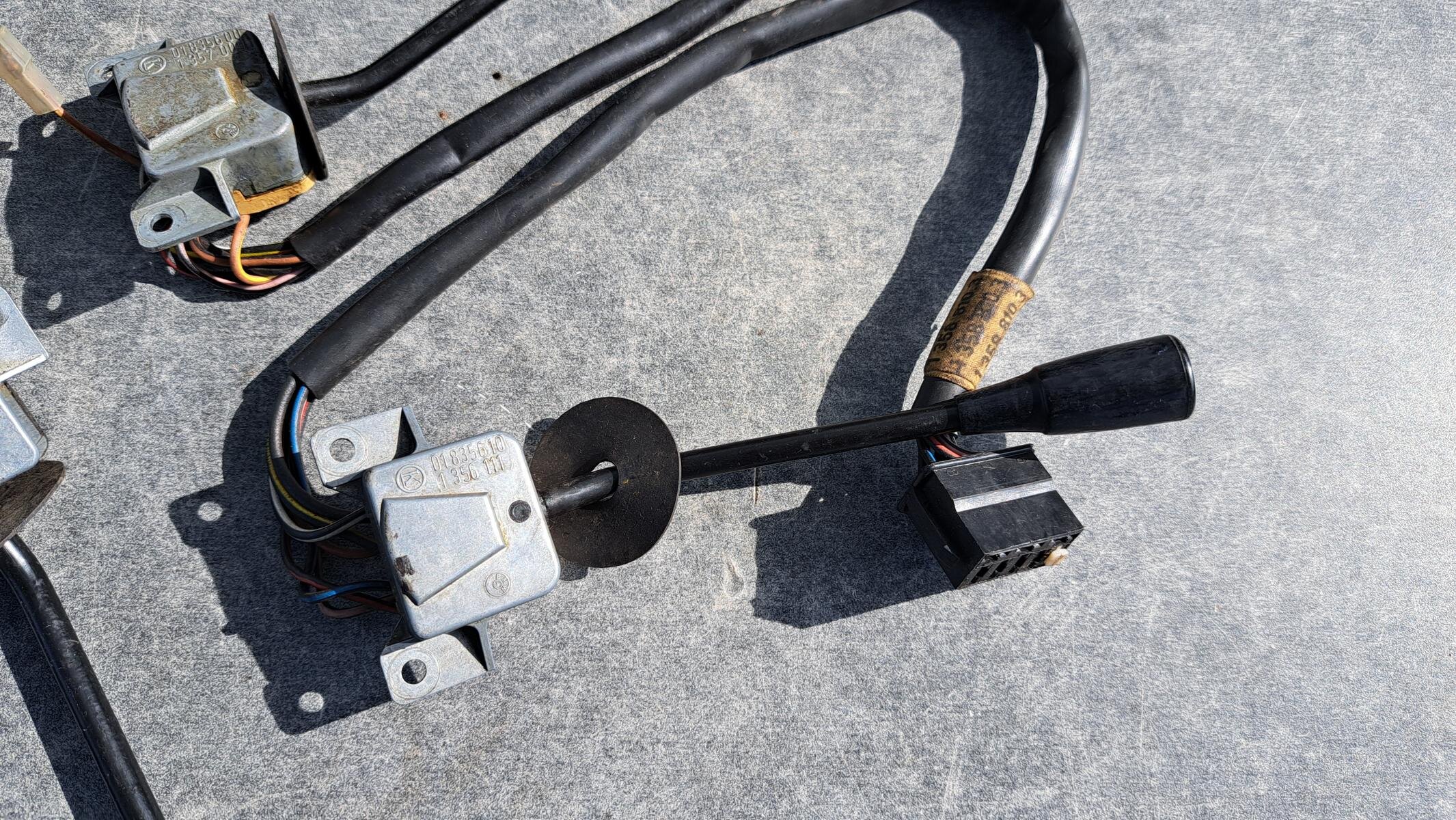 Late turn signal switch, 2-stage wiper & wiper interval sw ...