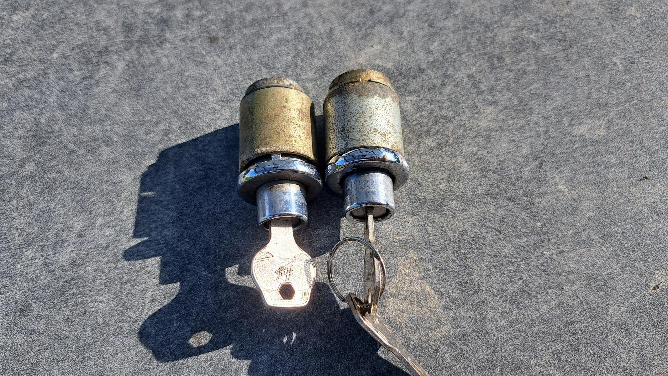 Two trunk locks with keys - Body and Interior - 2002FAQ