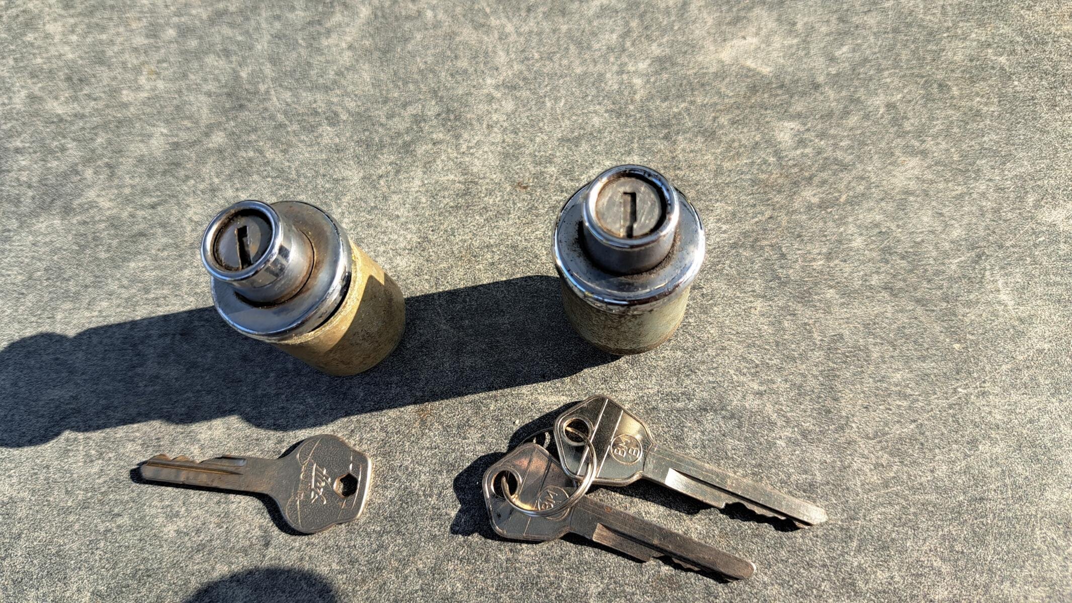 Two trunk locks with keys - Body and Interior - 2002FAQ