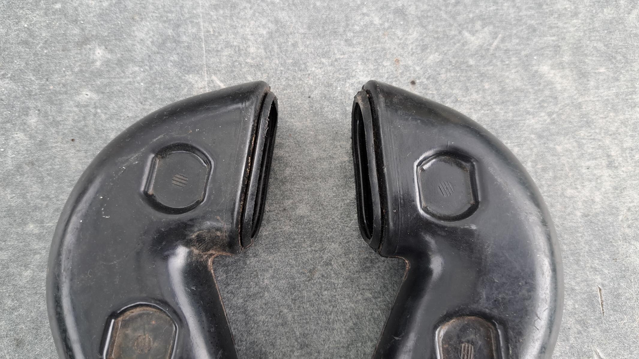 Pair of trunk vent tubes / air hoses - Body and Interior - 2002FAQ