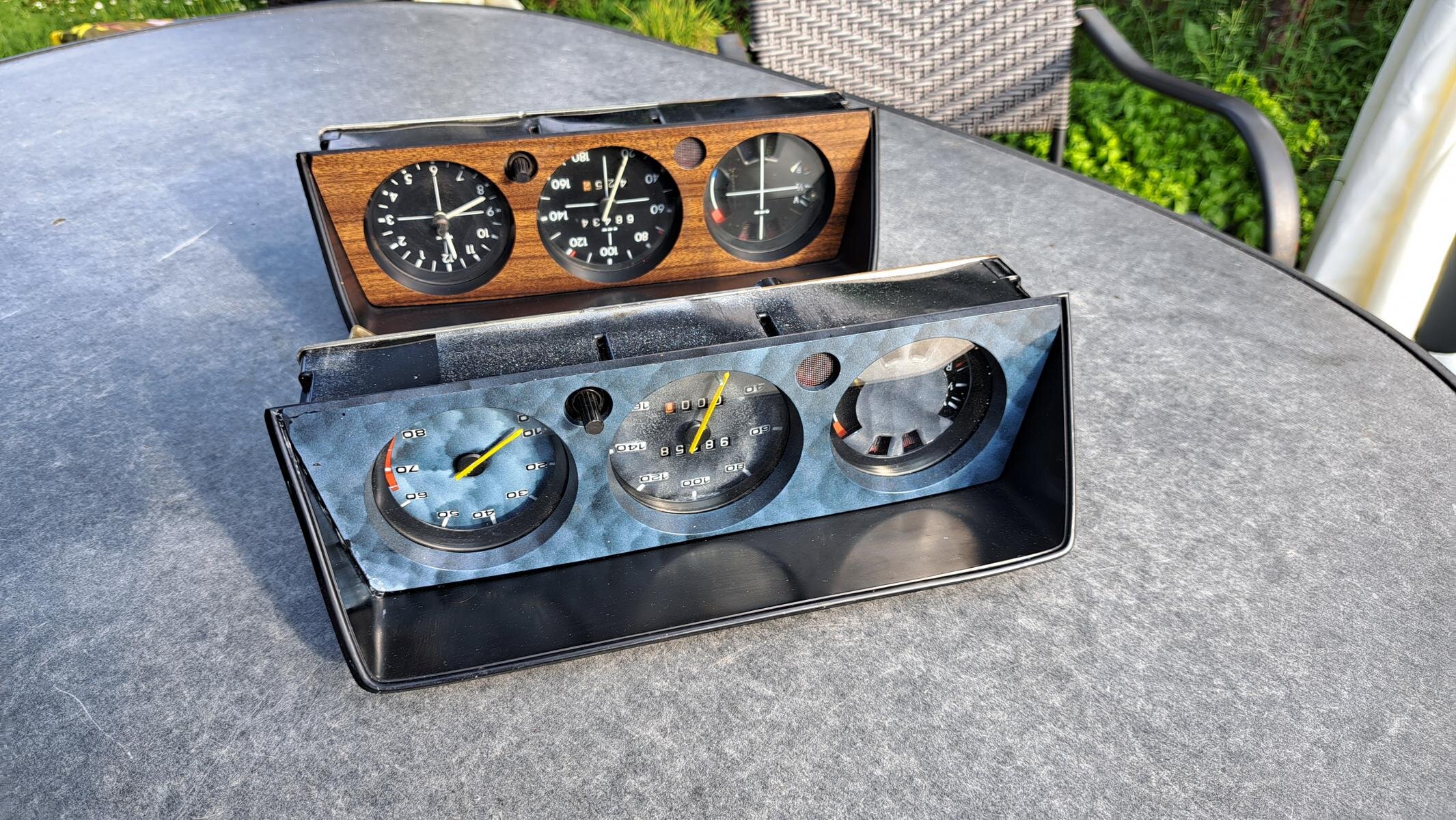 Two instrument clusters - Body and Interior - 2002FAQ