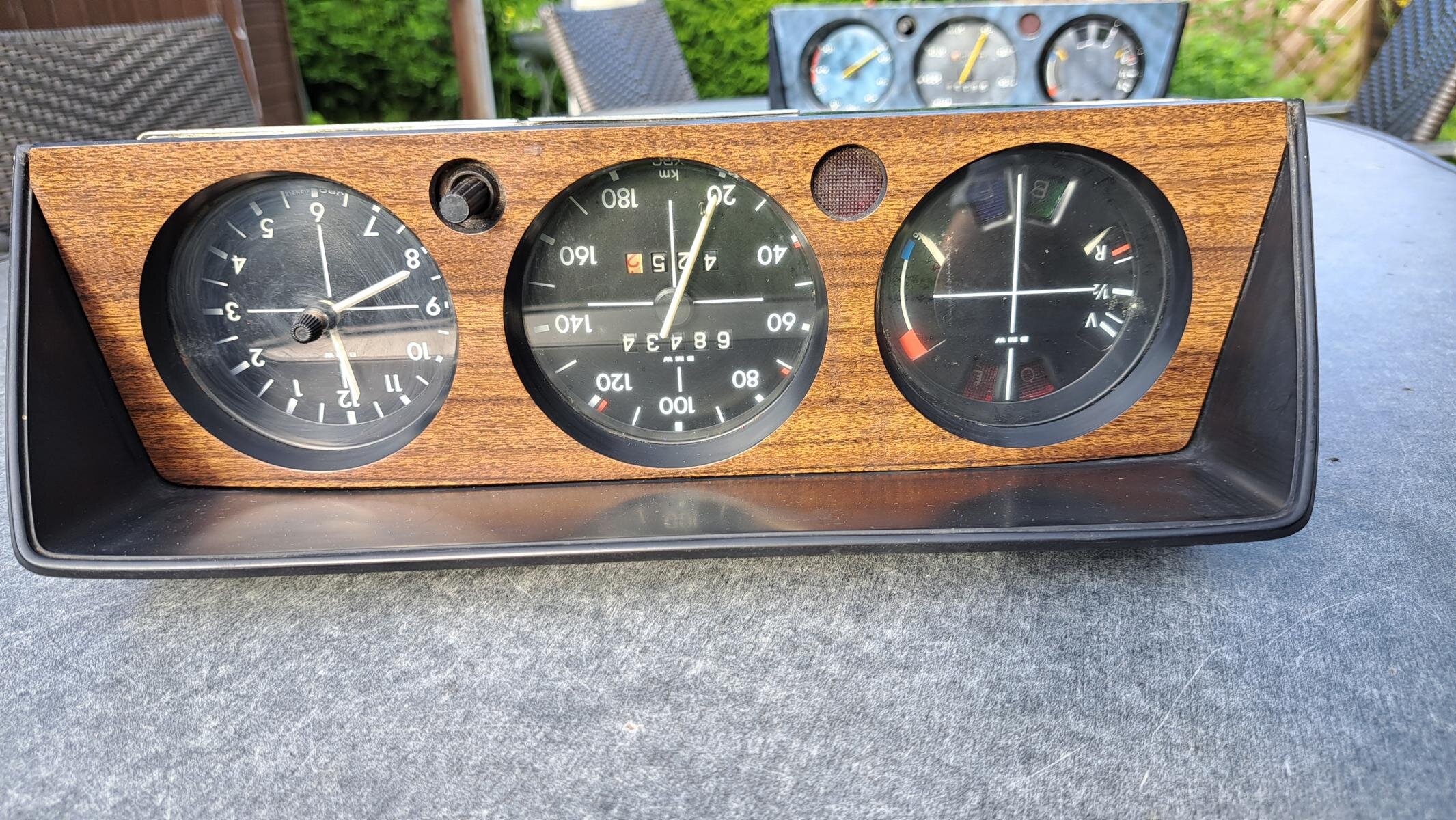 Two instrument clusters - Body and Interior - 2002FAQ