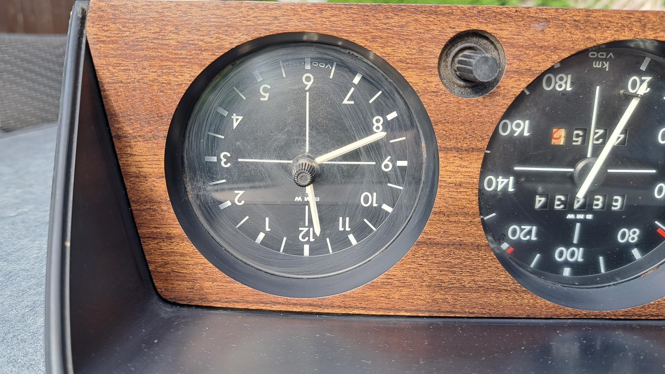 Two instrument clusters - Body and Interior - 2002FAQ
