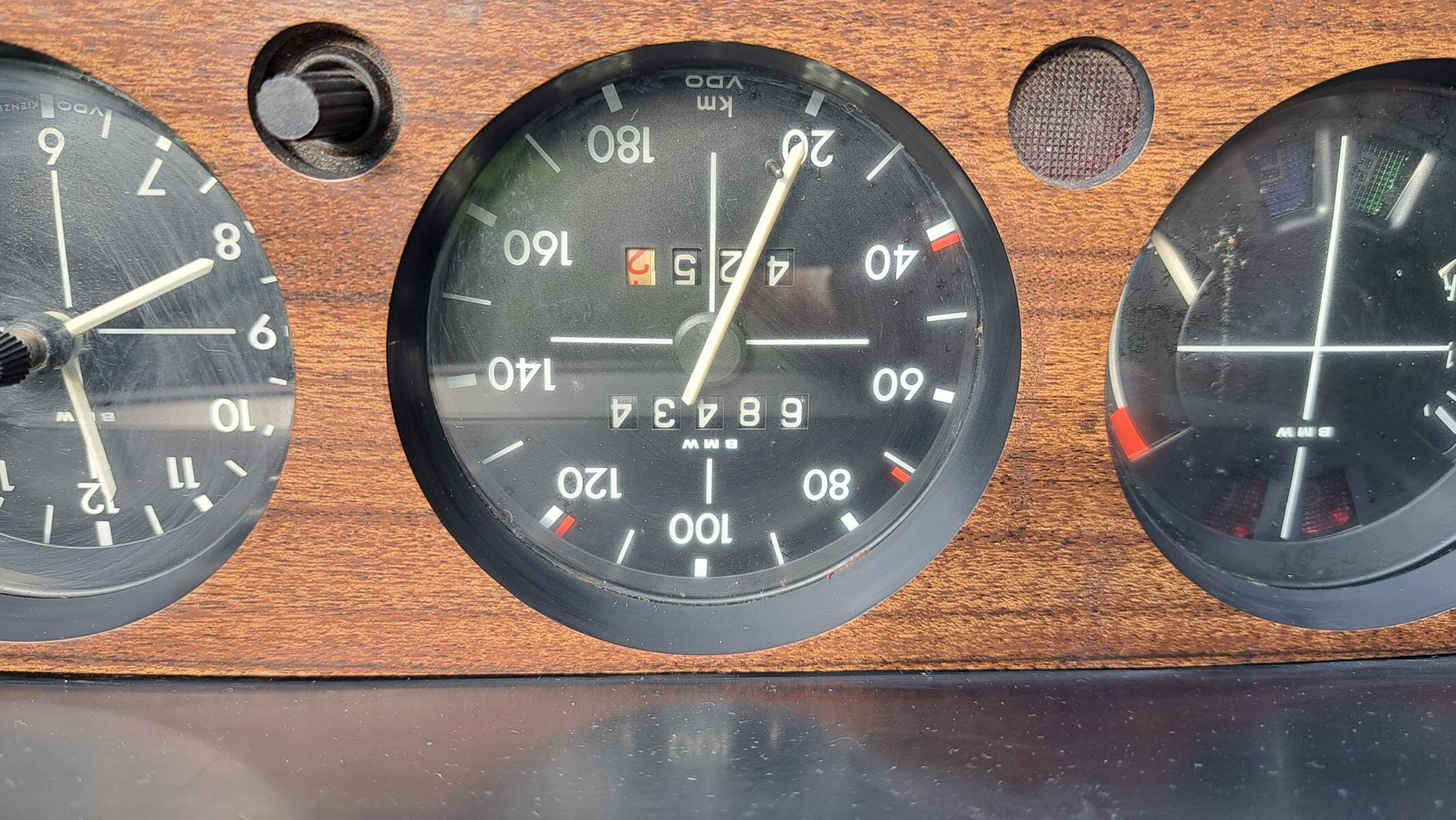 Two instrument clusters - Body and Interior - 2002FAQ