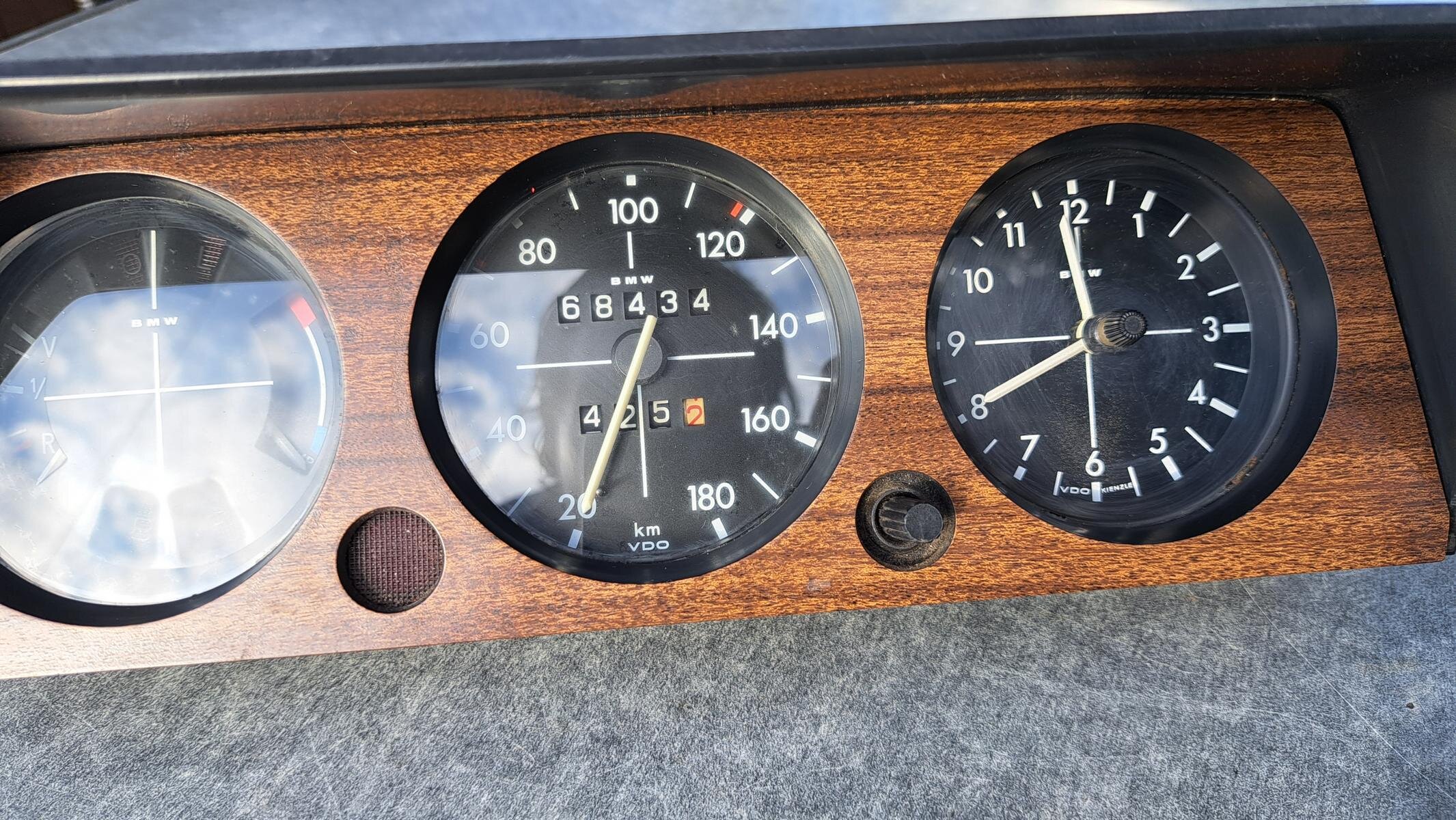 Two instrument clusters - Body and Interior - 2002FAQ