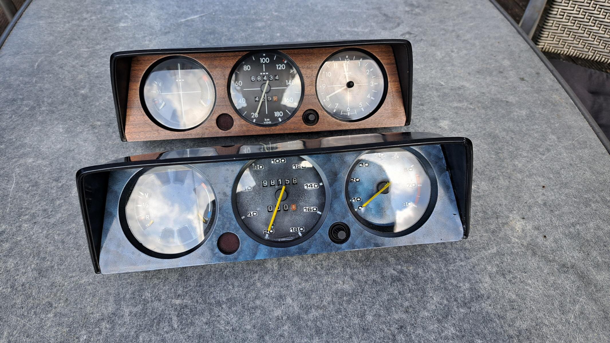 Two instrument clusters |﻿ Body and Interior