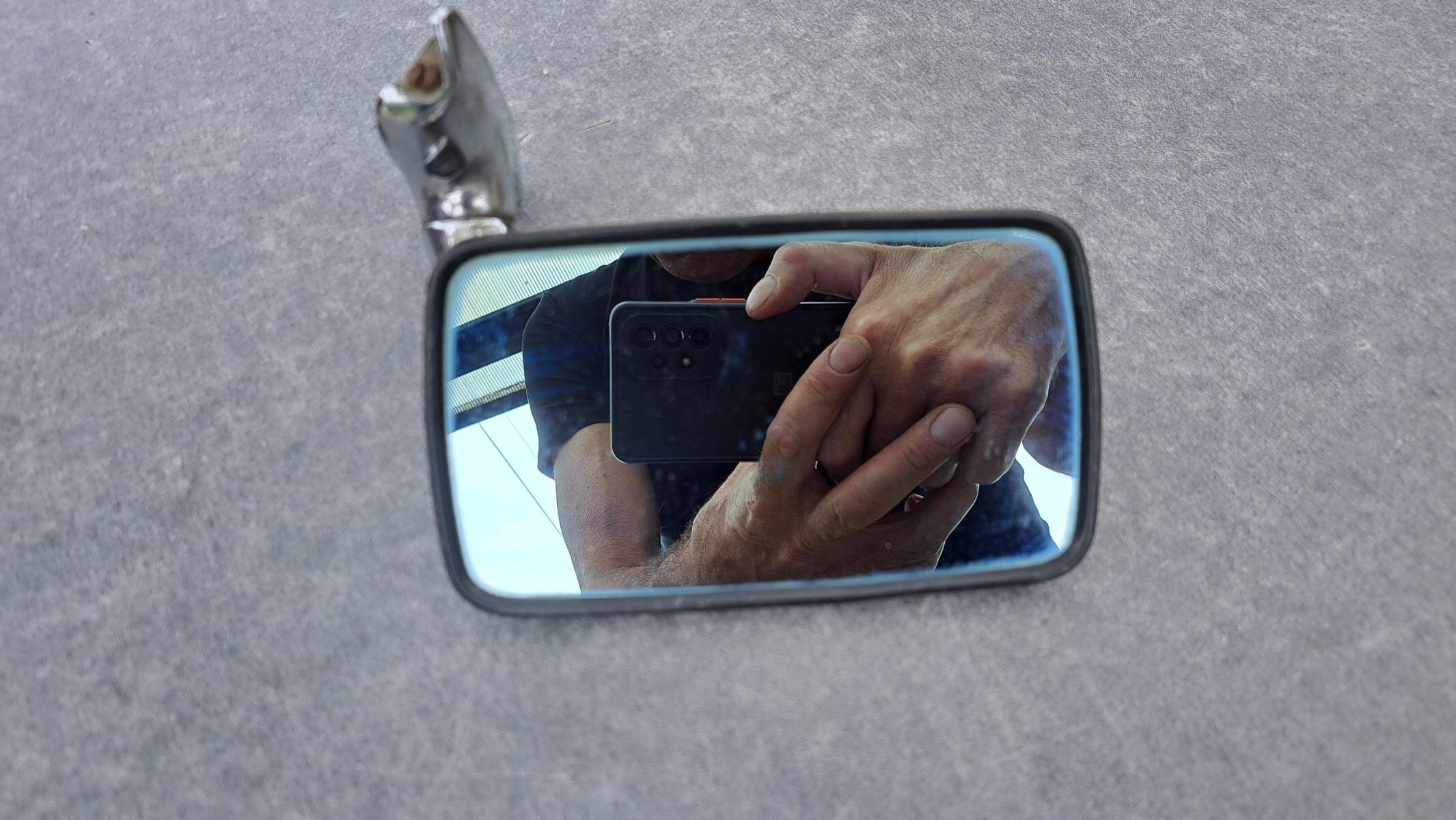 Flag mirror, left side - Body and Interior - 2002FAQ