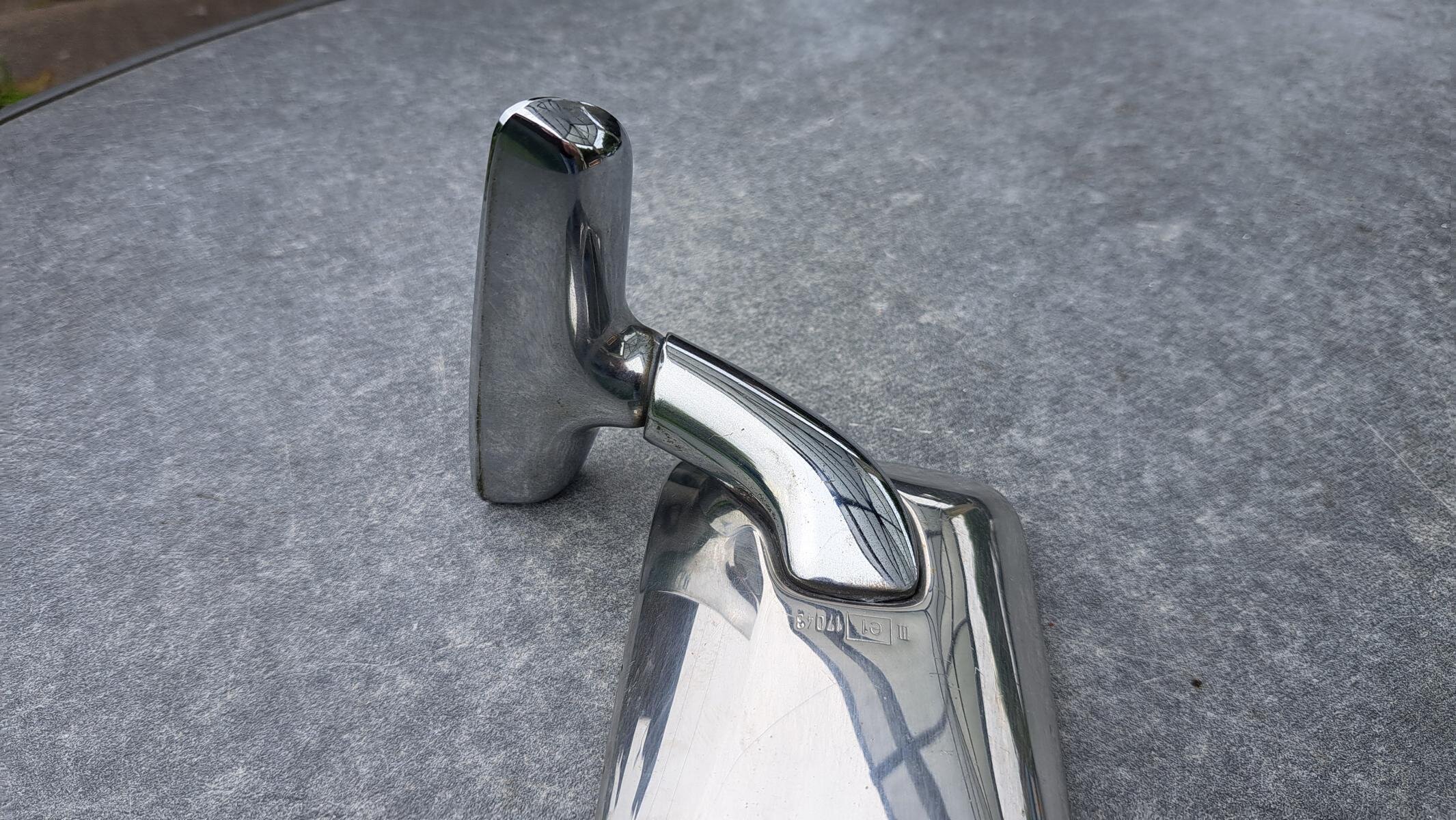 Flag mirror, left side - Body and Interior - 2002FAQ