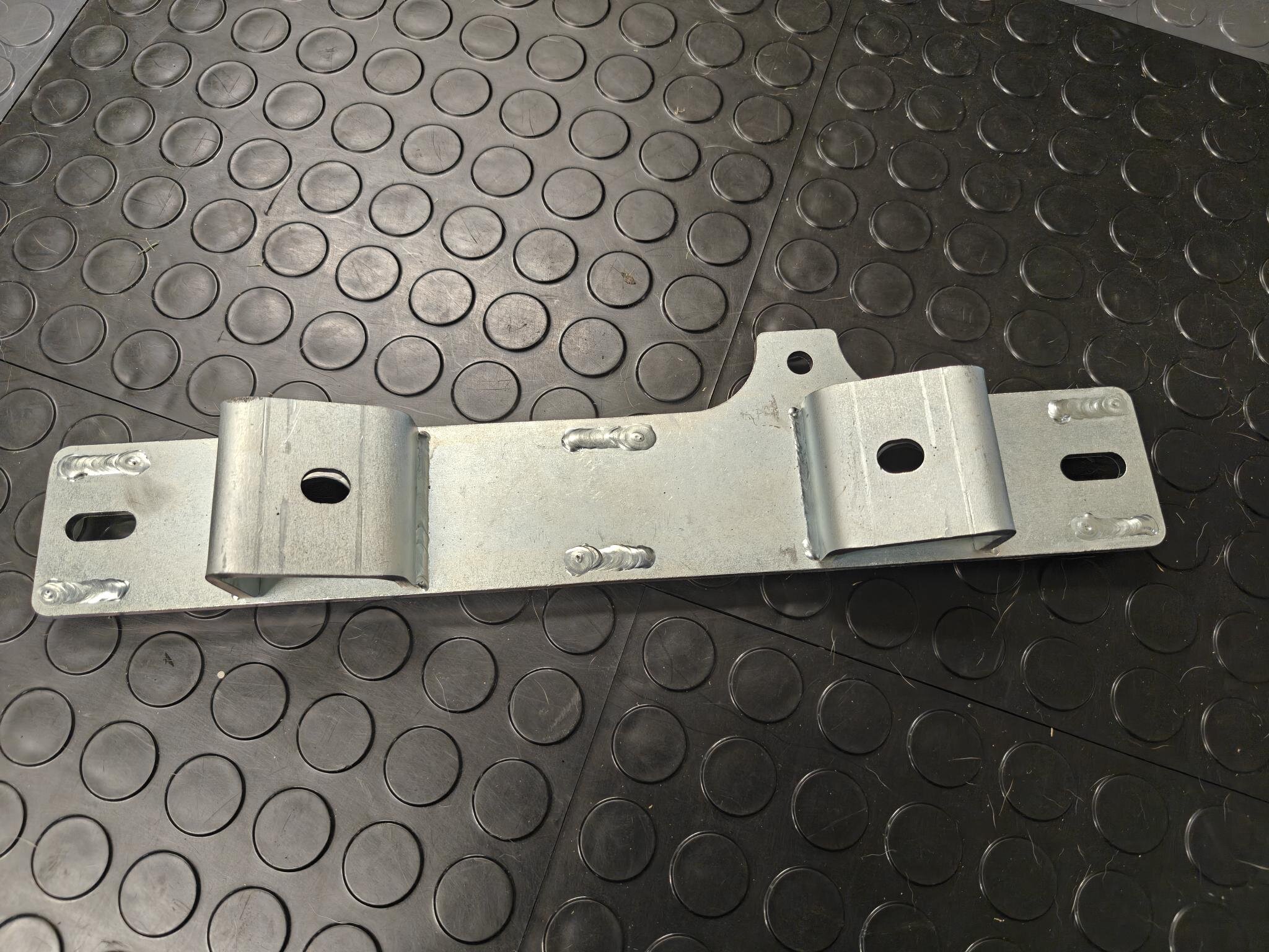 Blunt 5 Speed Getrag 240 Transmission Mount - Engine and Drivetrain ...