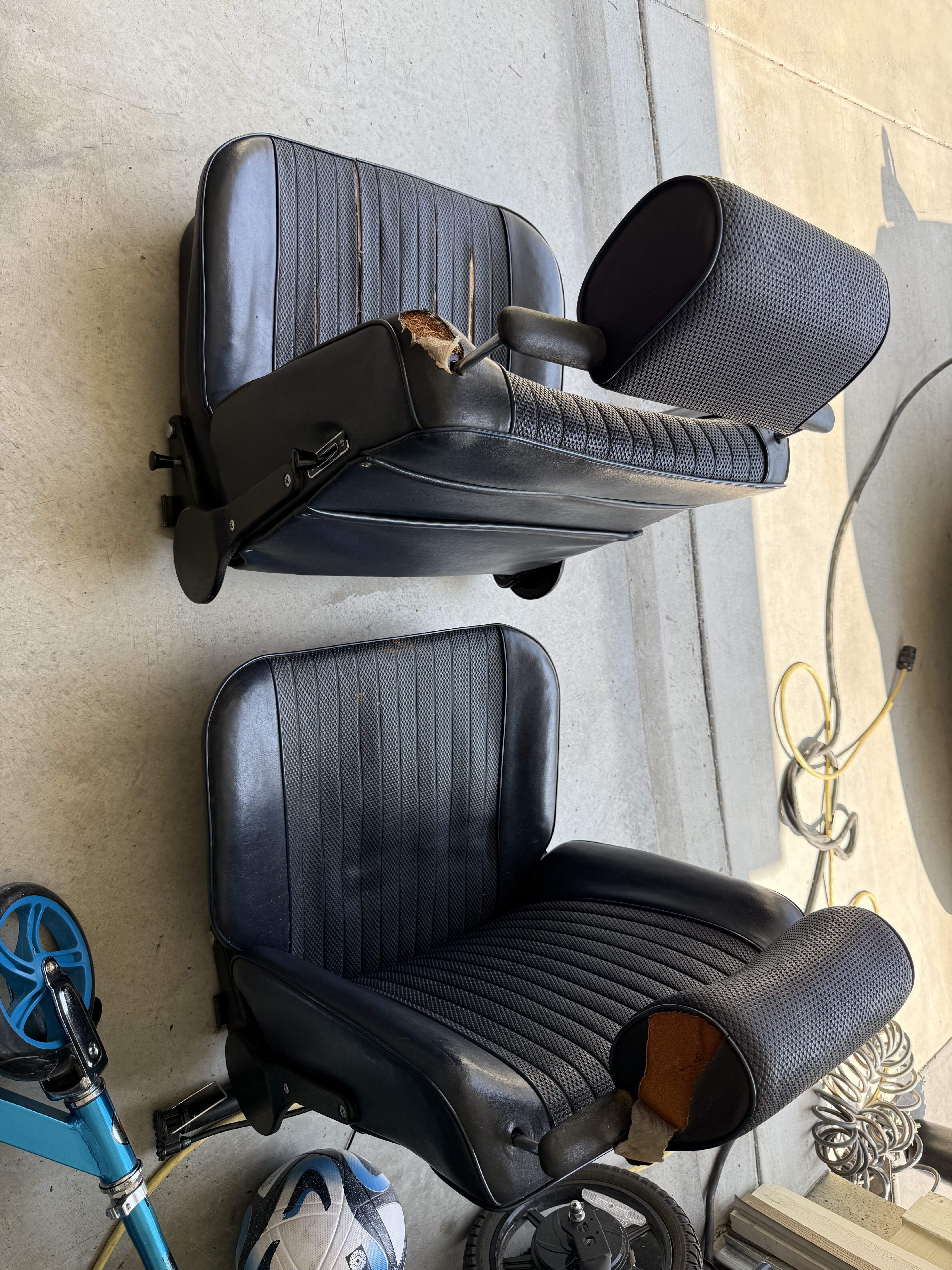Seats - Body and Interior - 2002FAQ