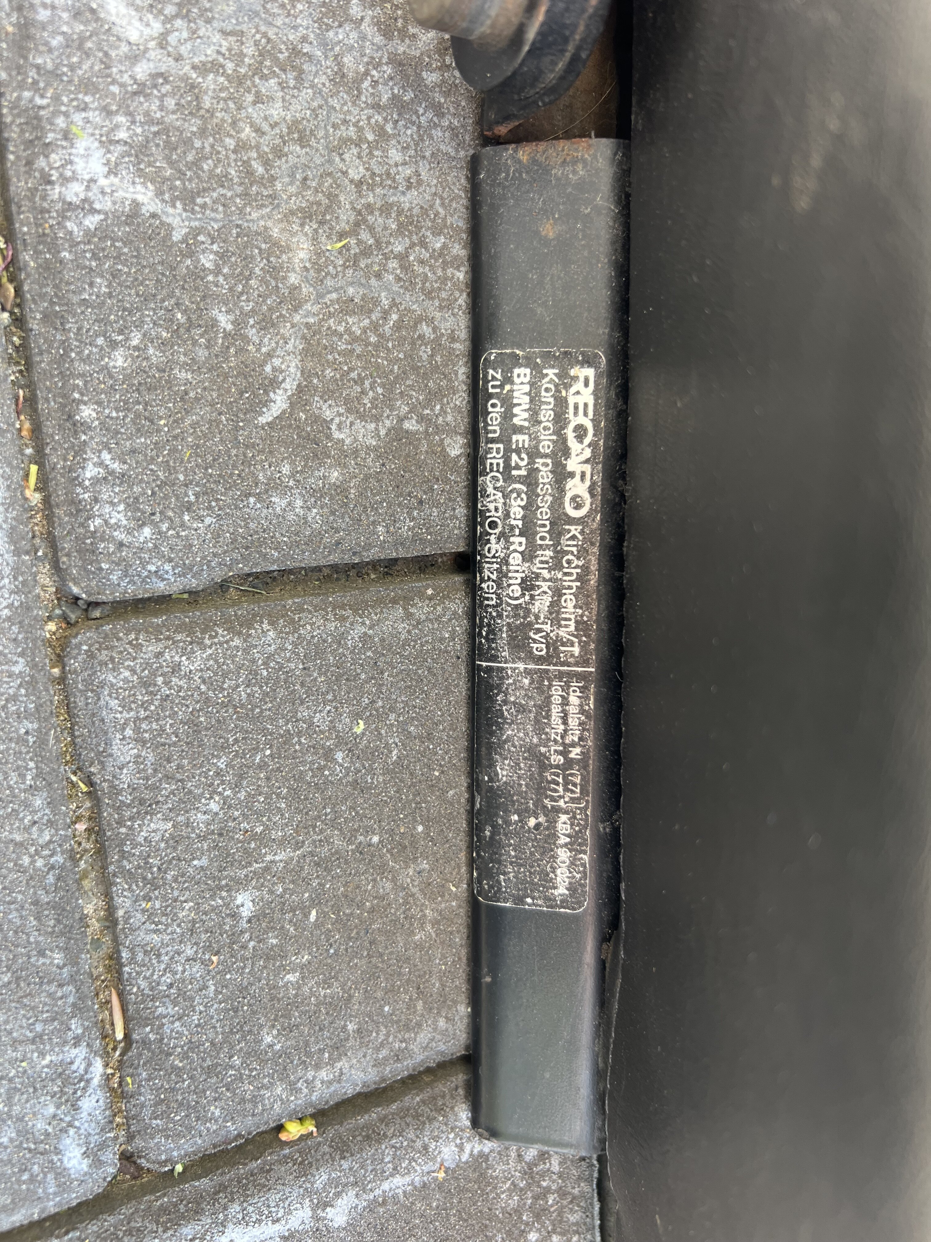 E21 Recaro Sport Seats - Body and Interior - 2002FAQ