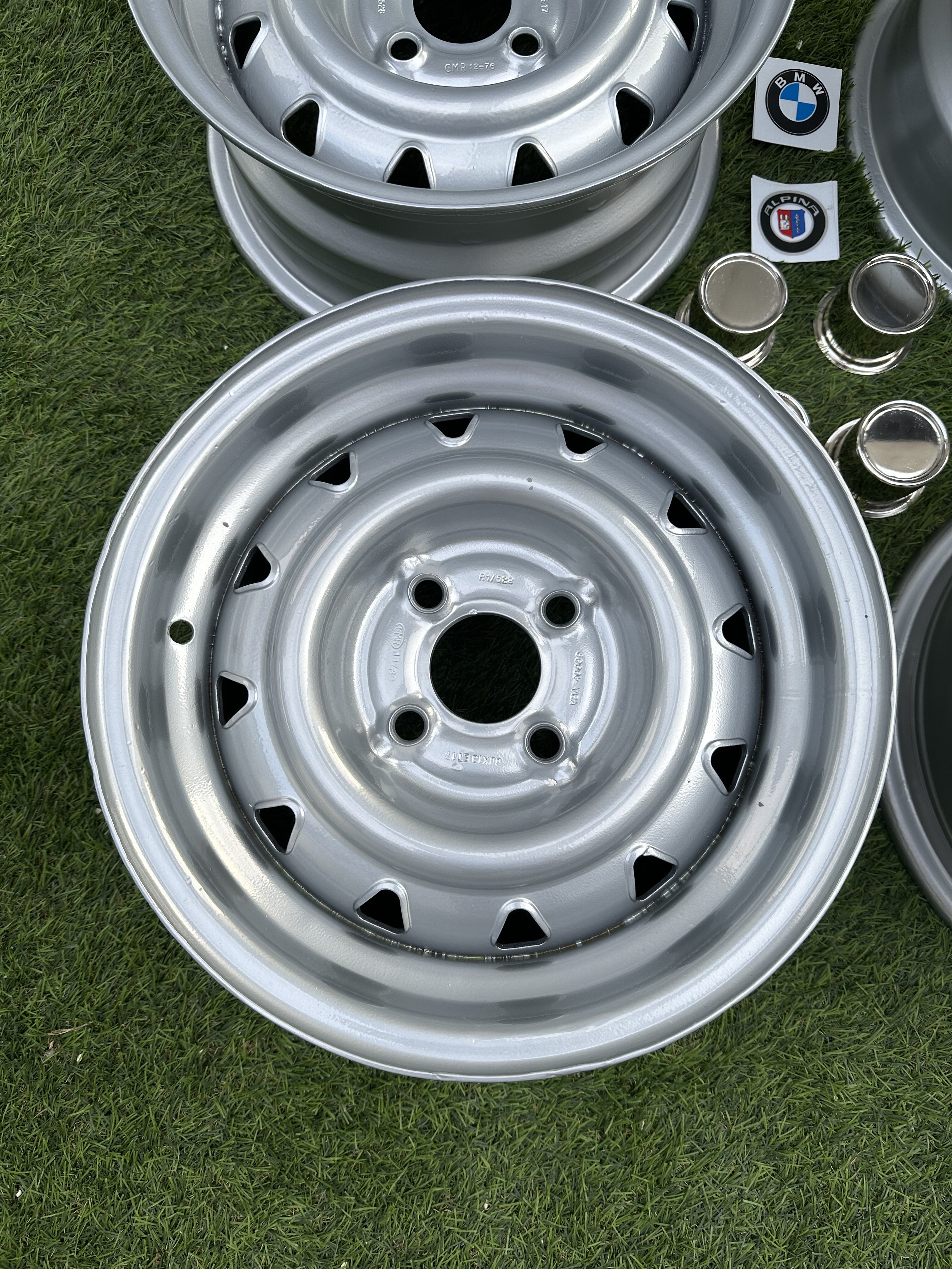 CMR / Borrani R1-528 6J ET17 + wheel caps |﻿ Wheels